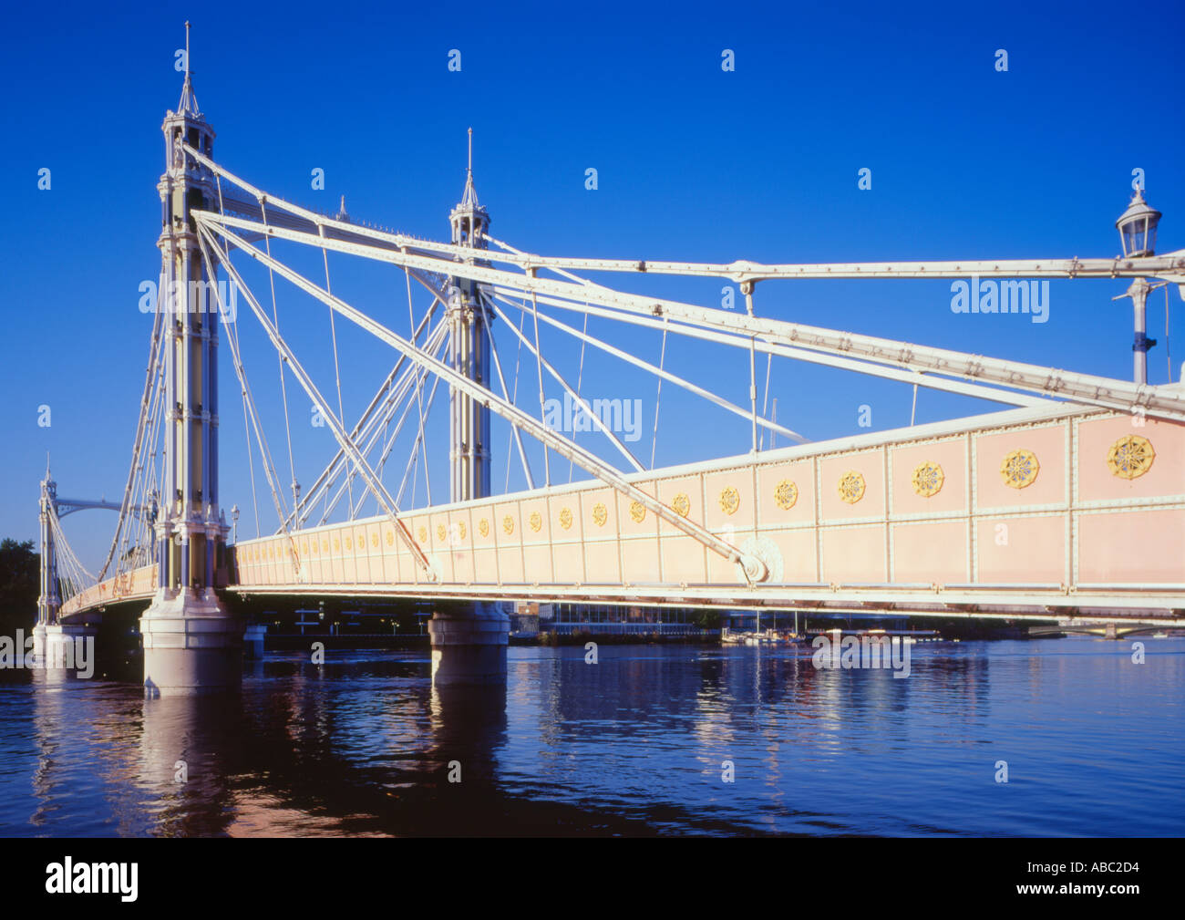 The prince albert bridge hi-res stock photography and images - Alamy