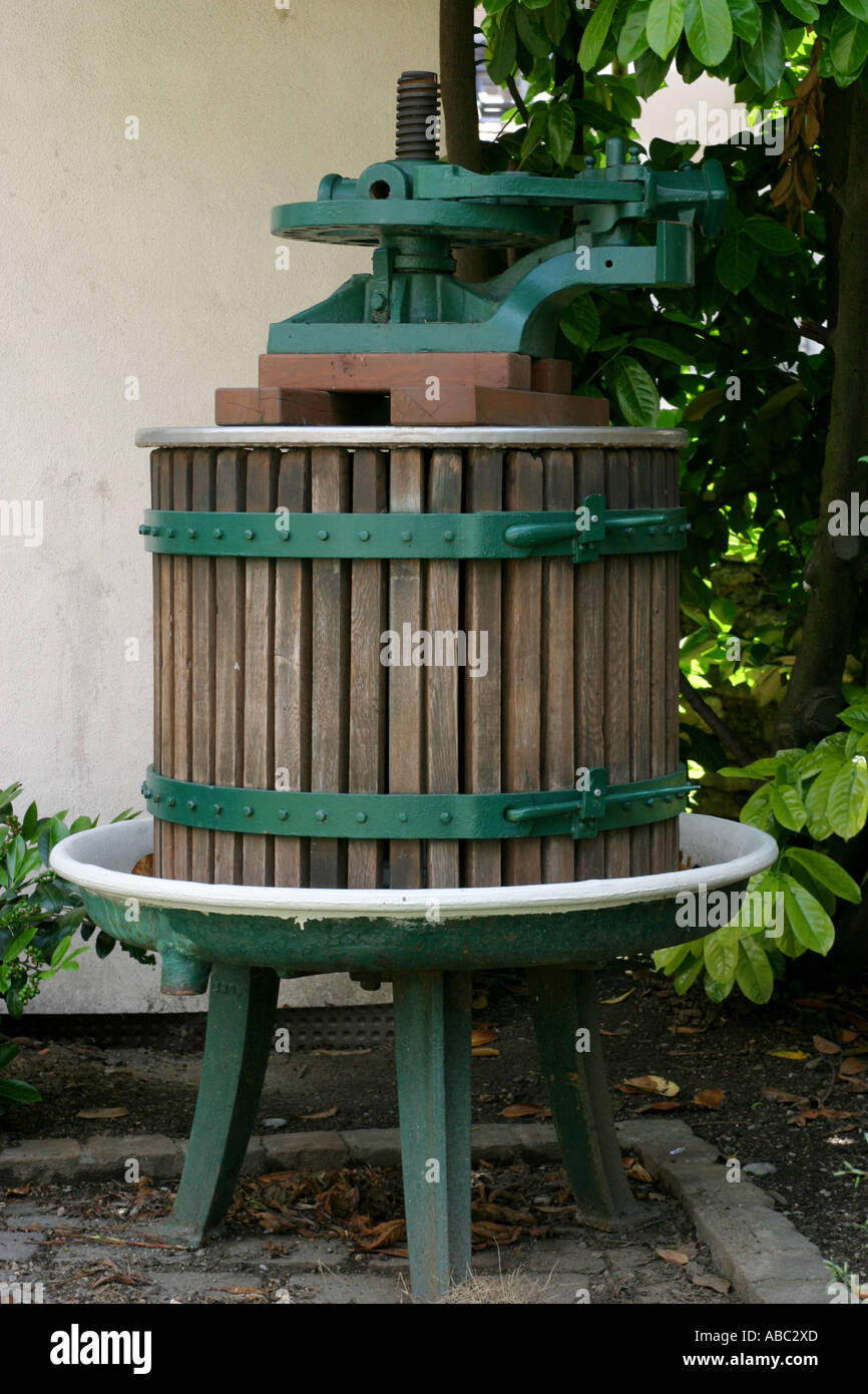 Grapes press hi-res stock photography and images - Alamy