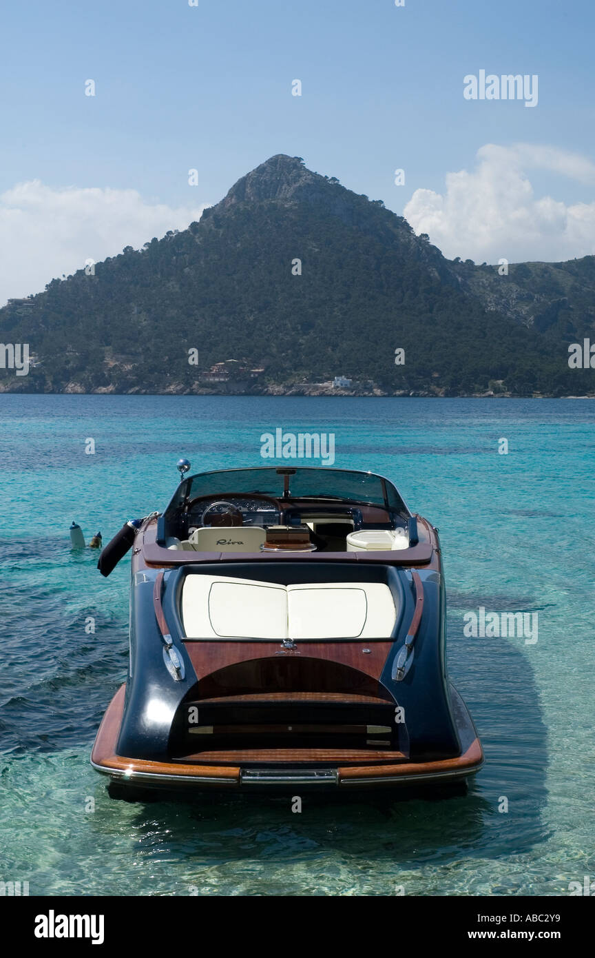 Riva speed boat hi-res stock photography and images - Alamy
