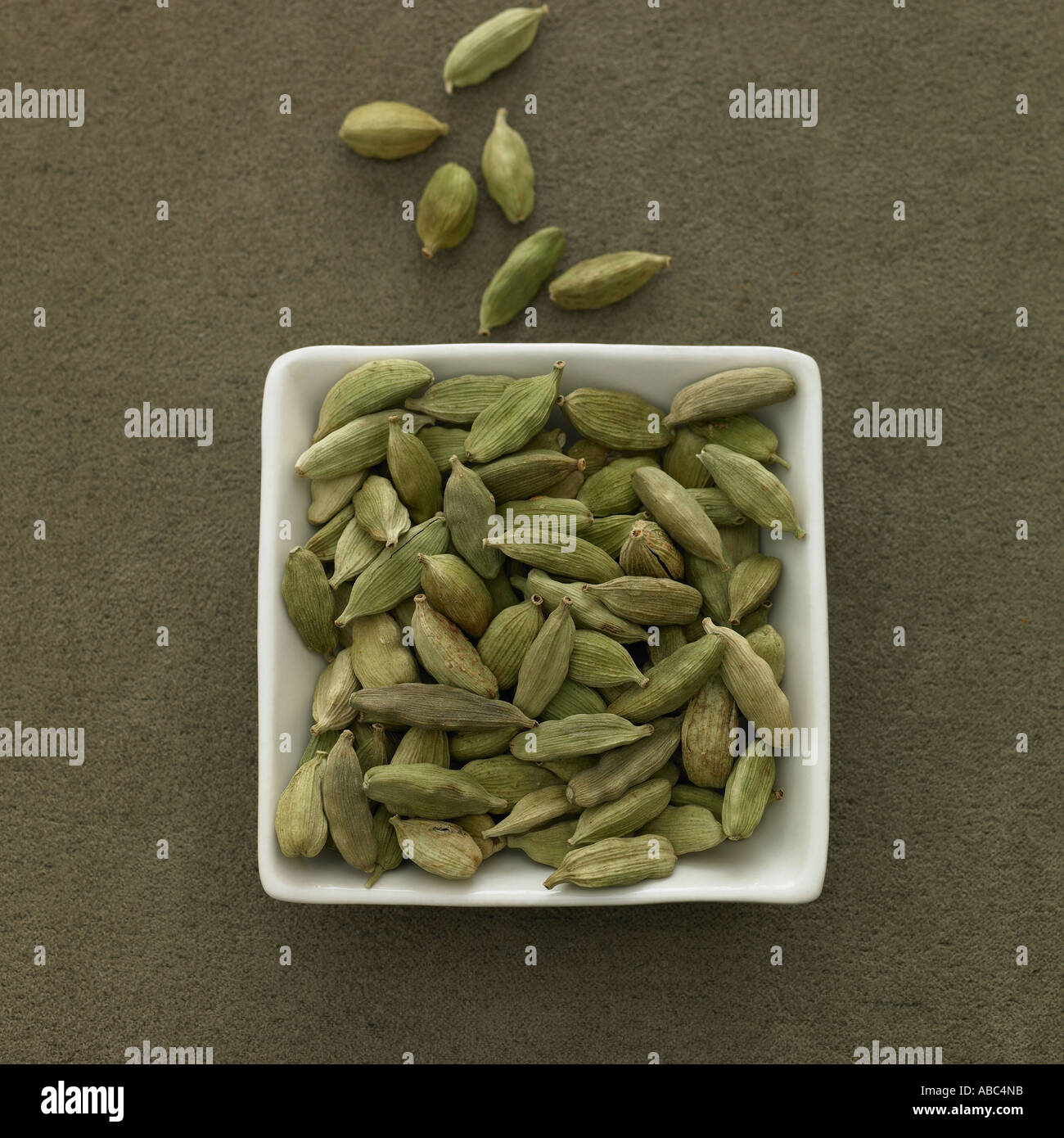 Cardamom pods - one of a series of spice images Stock Photo - Alamy