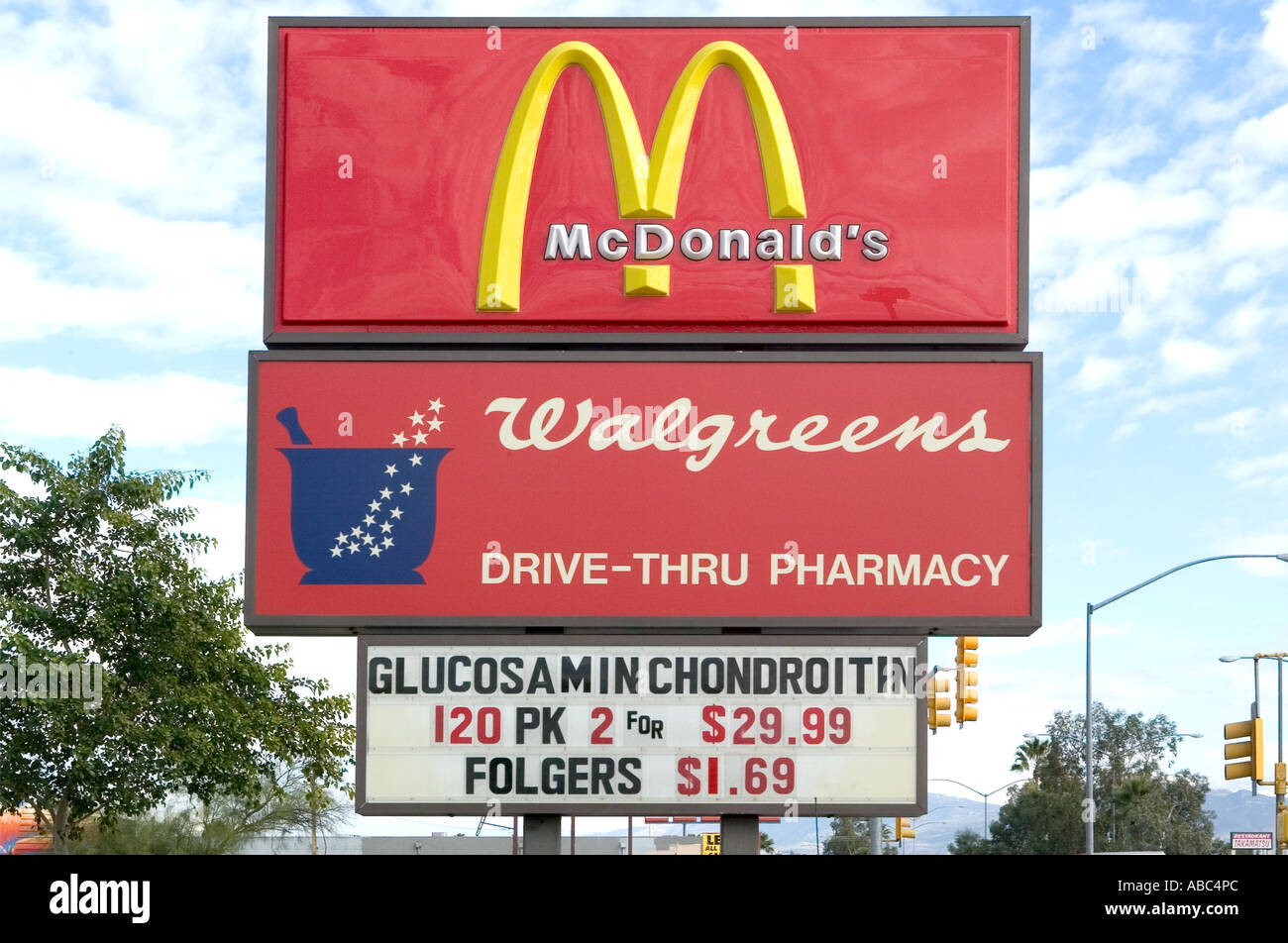 Walgreens drive thru hi-res stock photography and images - Alamy