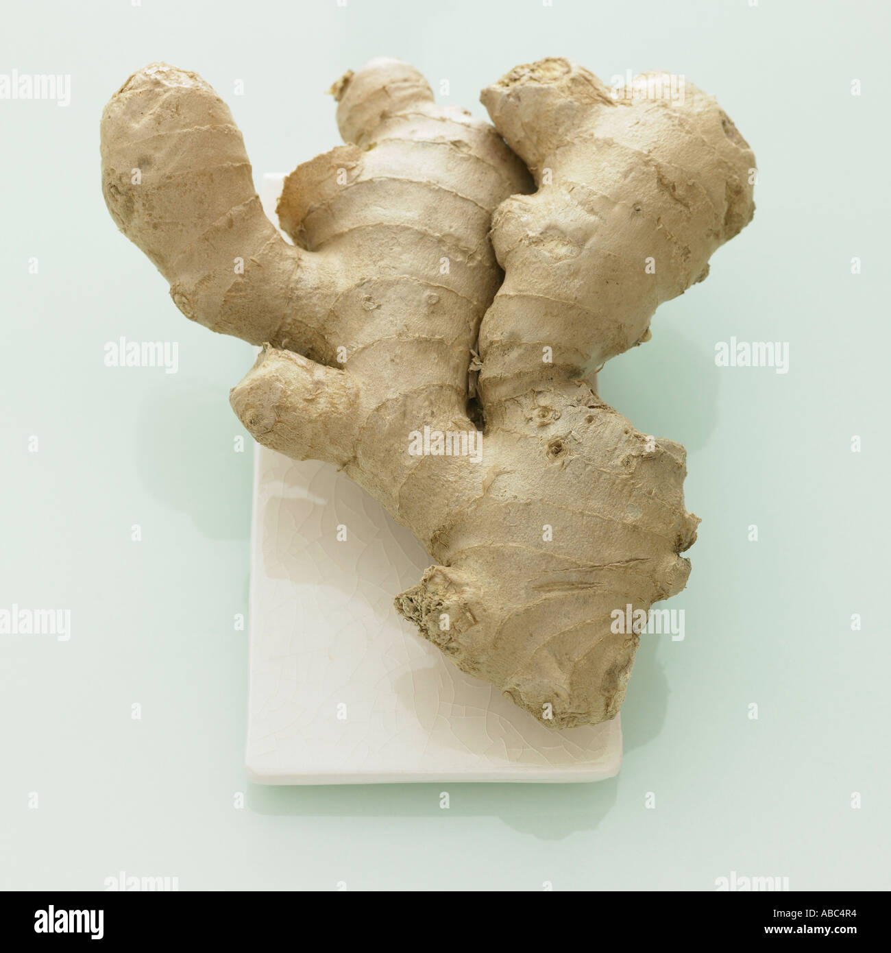 Whole dried ginger hi-res stock photography and images - Alamy