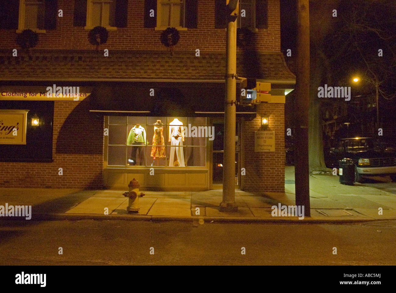 night street scene fashion store window display urban Stock Photo - Alamy