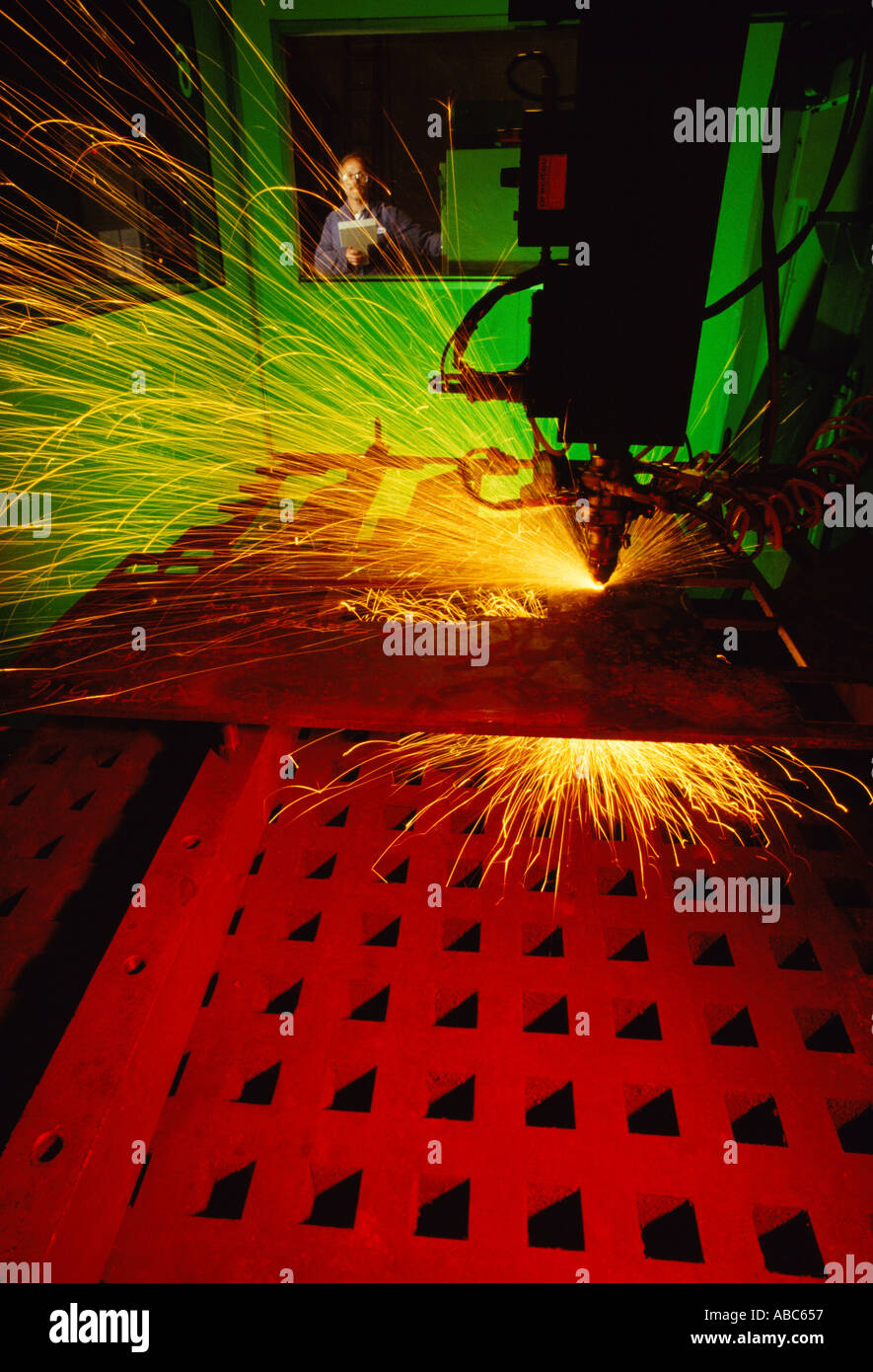 Construction - Precision laser welding procedure on missile launch tube ...