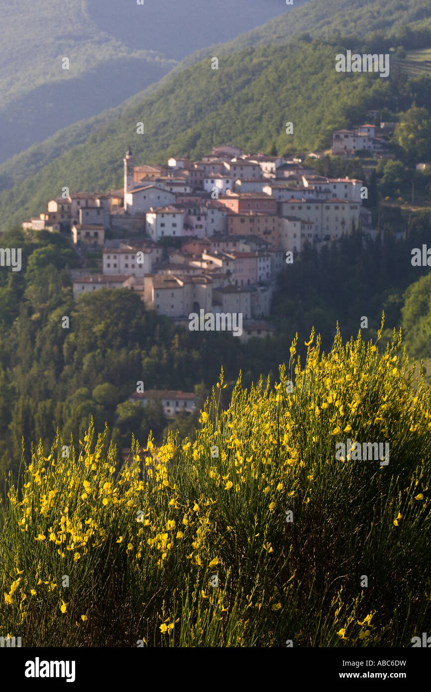 Etruscan walls & Medieval architecture of Italian Hill towns. Town Of ...