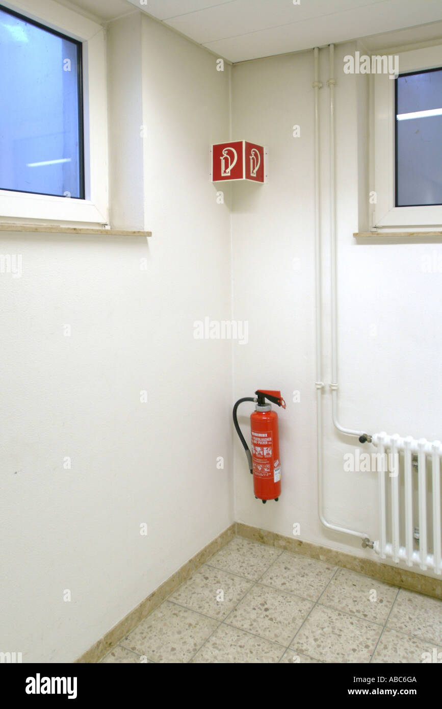 Fire extinquisher hi-res stock photography and images - Alamy