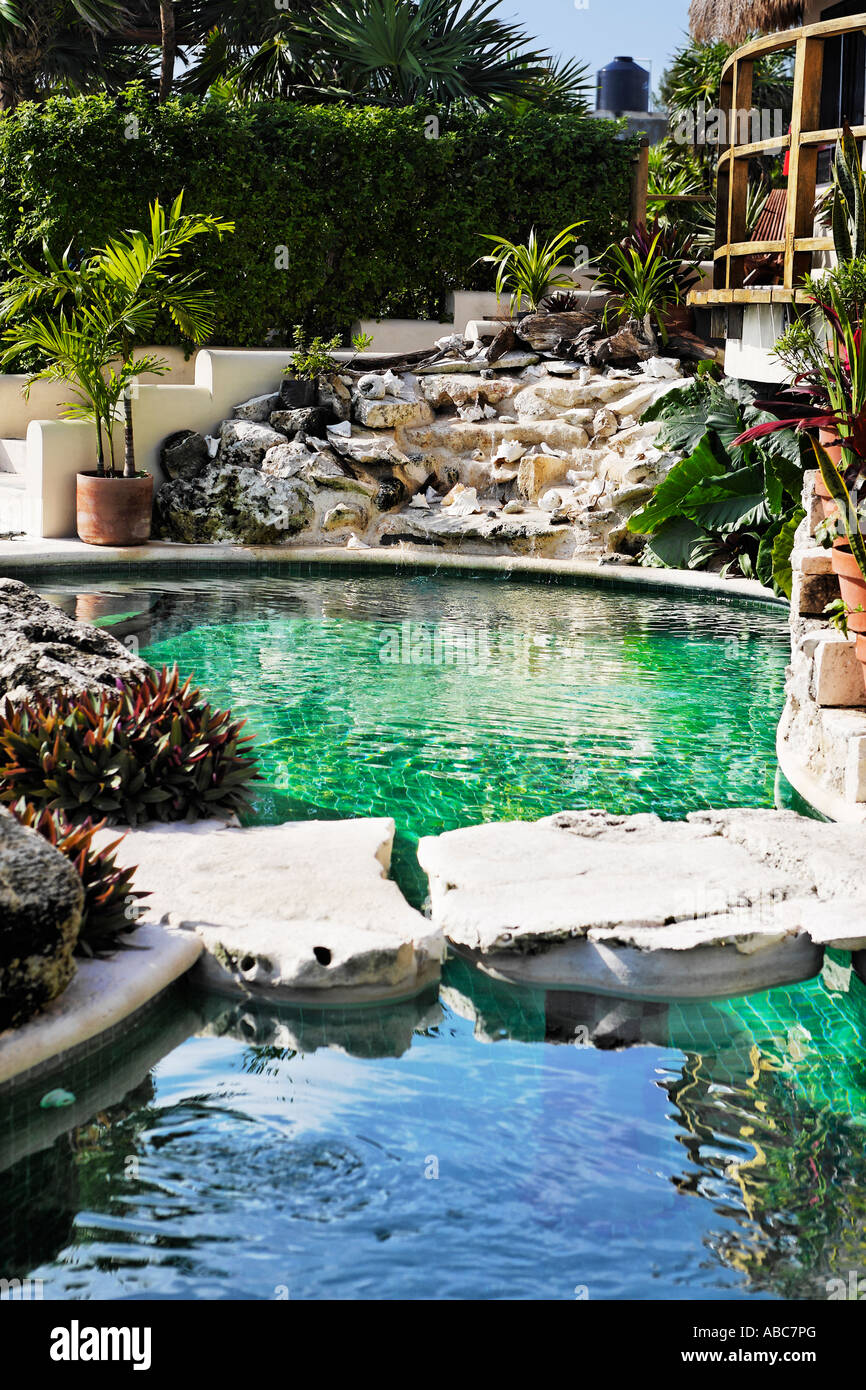 Pool cabanas hi-res stock photography and images - Alamy