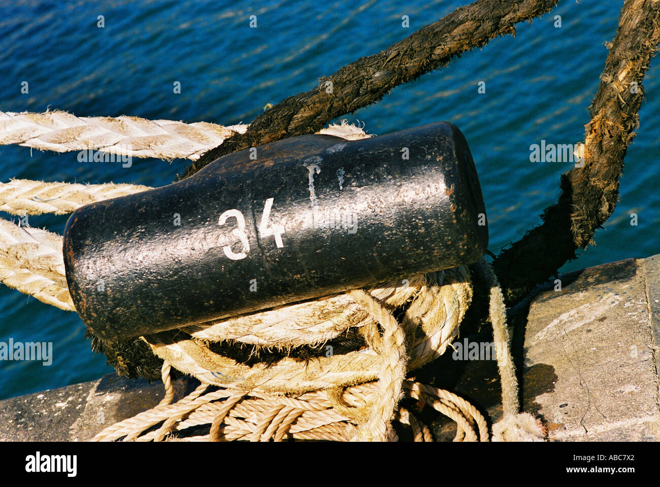 Halyards hi-res stock photography and images - Alamy