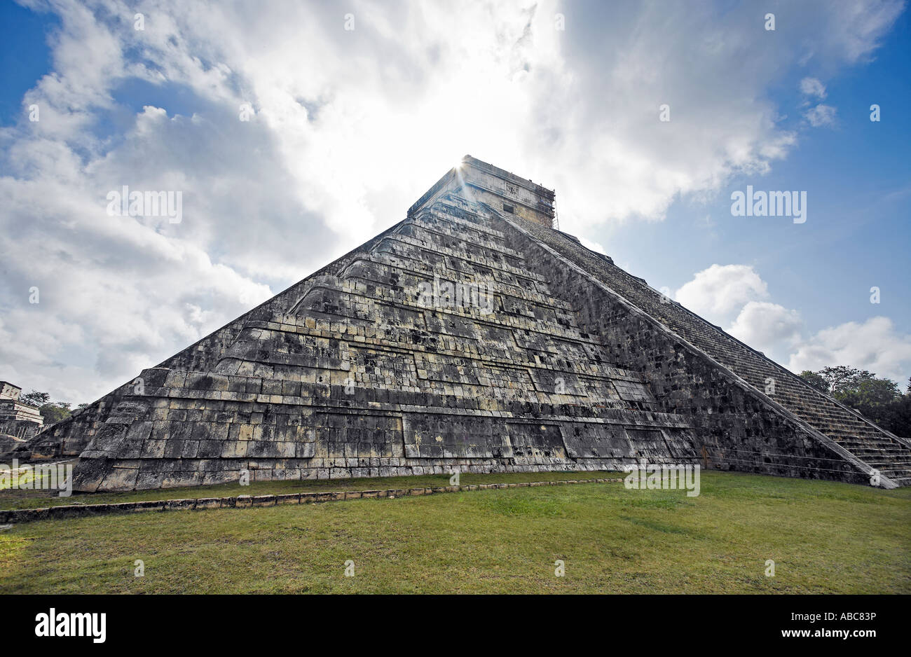 Kukulkan Pyramid of Chichen Itza yucatan was a Maya archaeological ...
