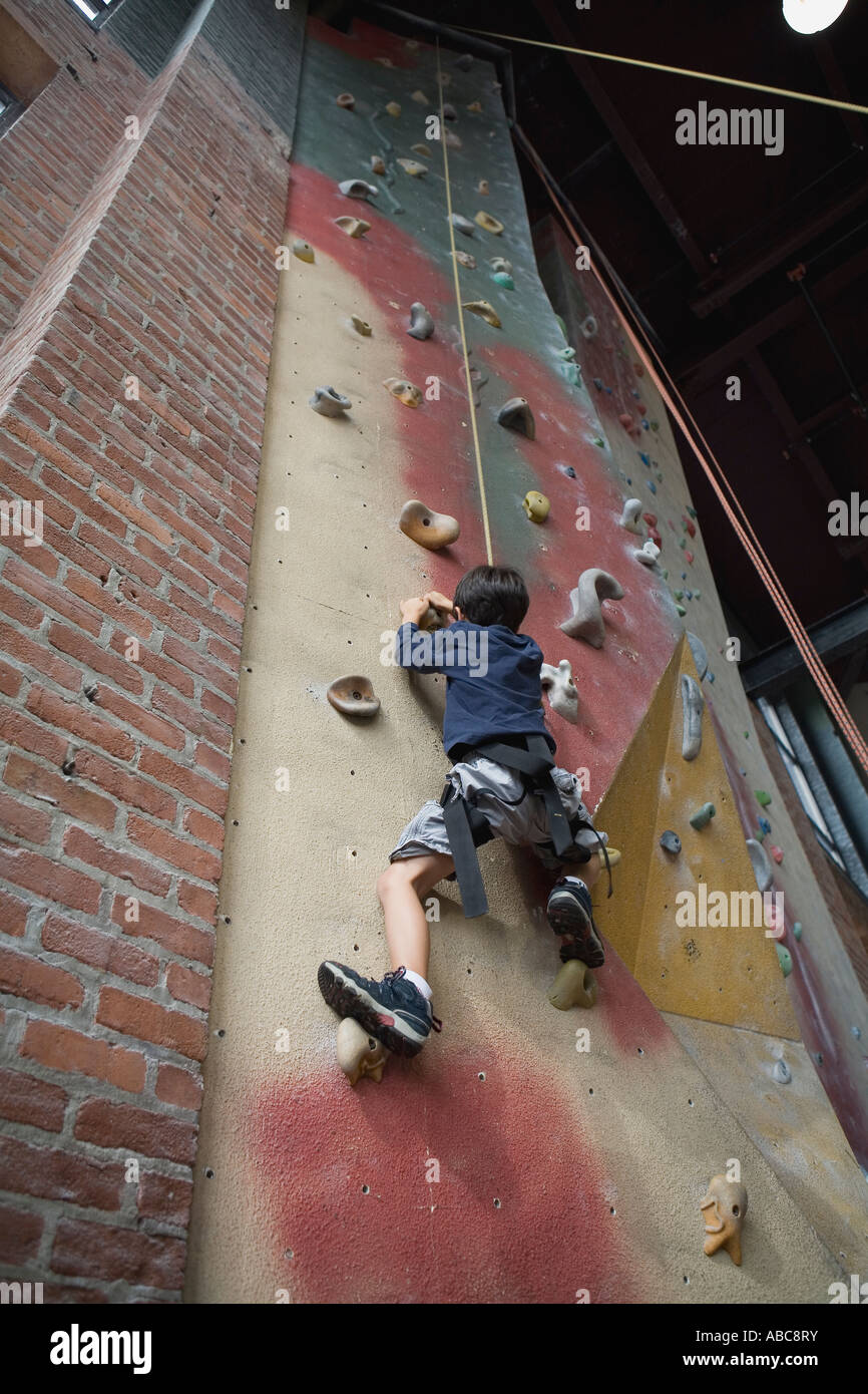 6 year old boy shows bravery and determination while climbing at ...