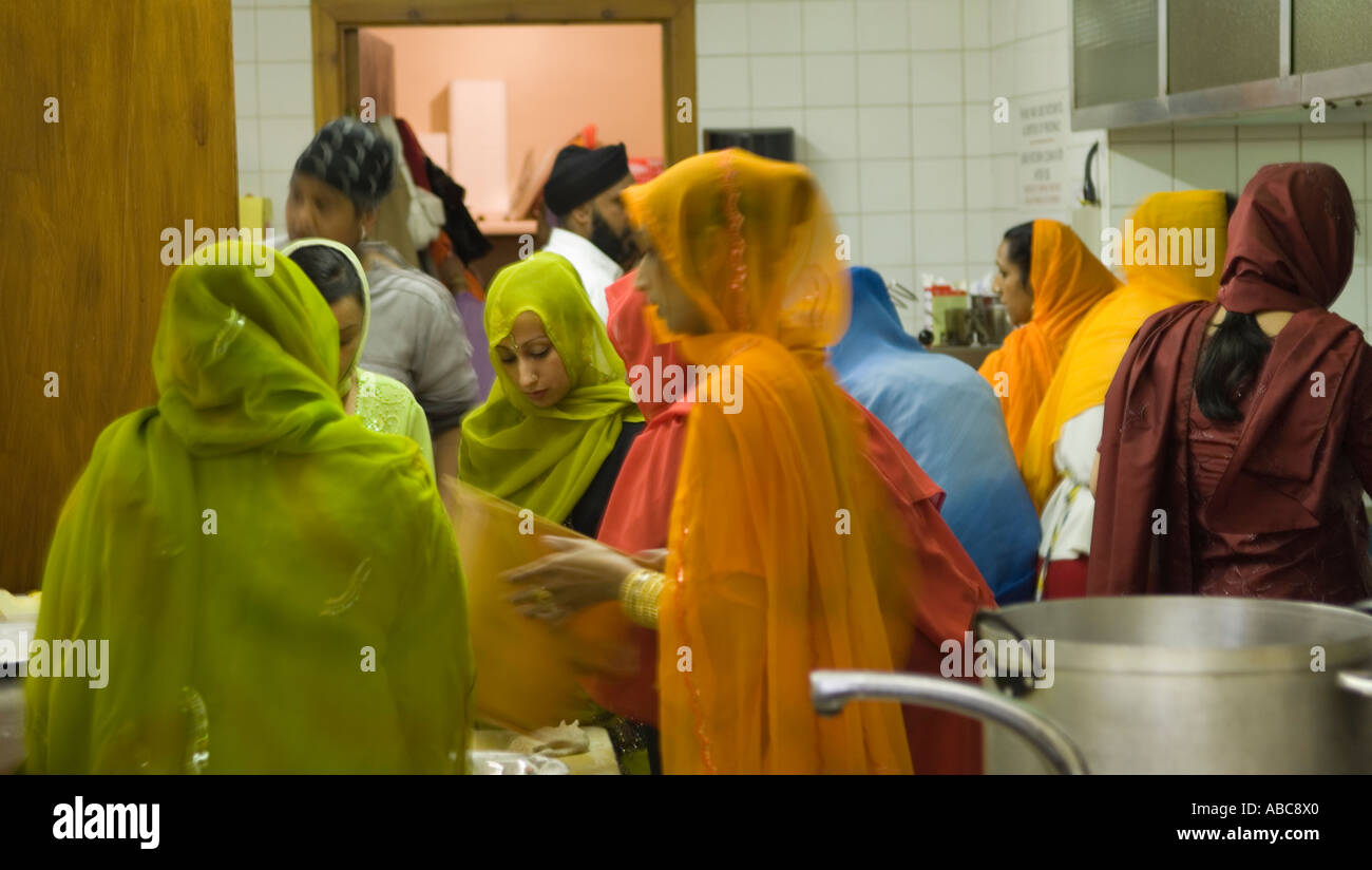 Langar food sikh temple hi-res stock photography and images - Alamy
