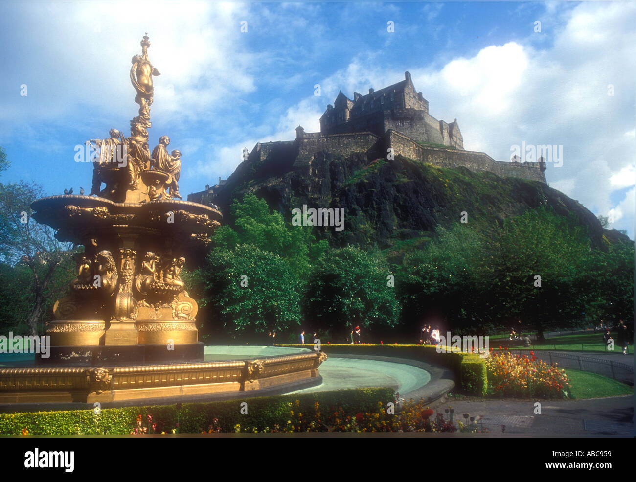 The Castle Mound and Gardens in Edinburgh Scotland UK Stock Photo - Alamy