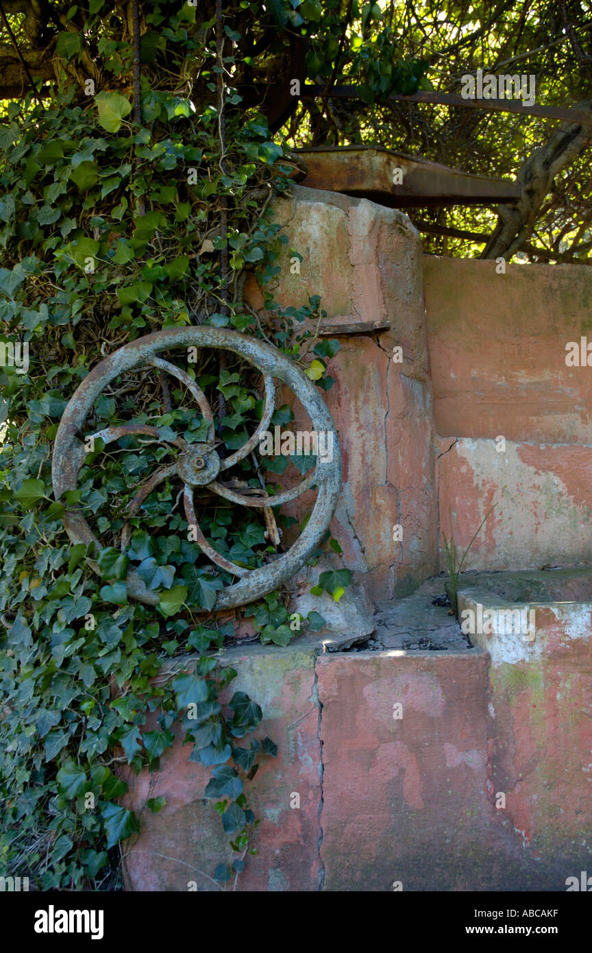Water well wheel hi-res stock photography and images - Alamy