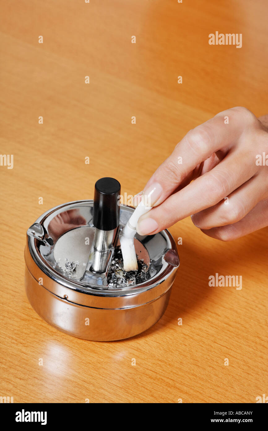 Cigarette crushing hi-res stock photography and images - Alamy