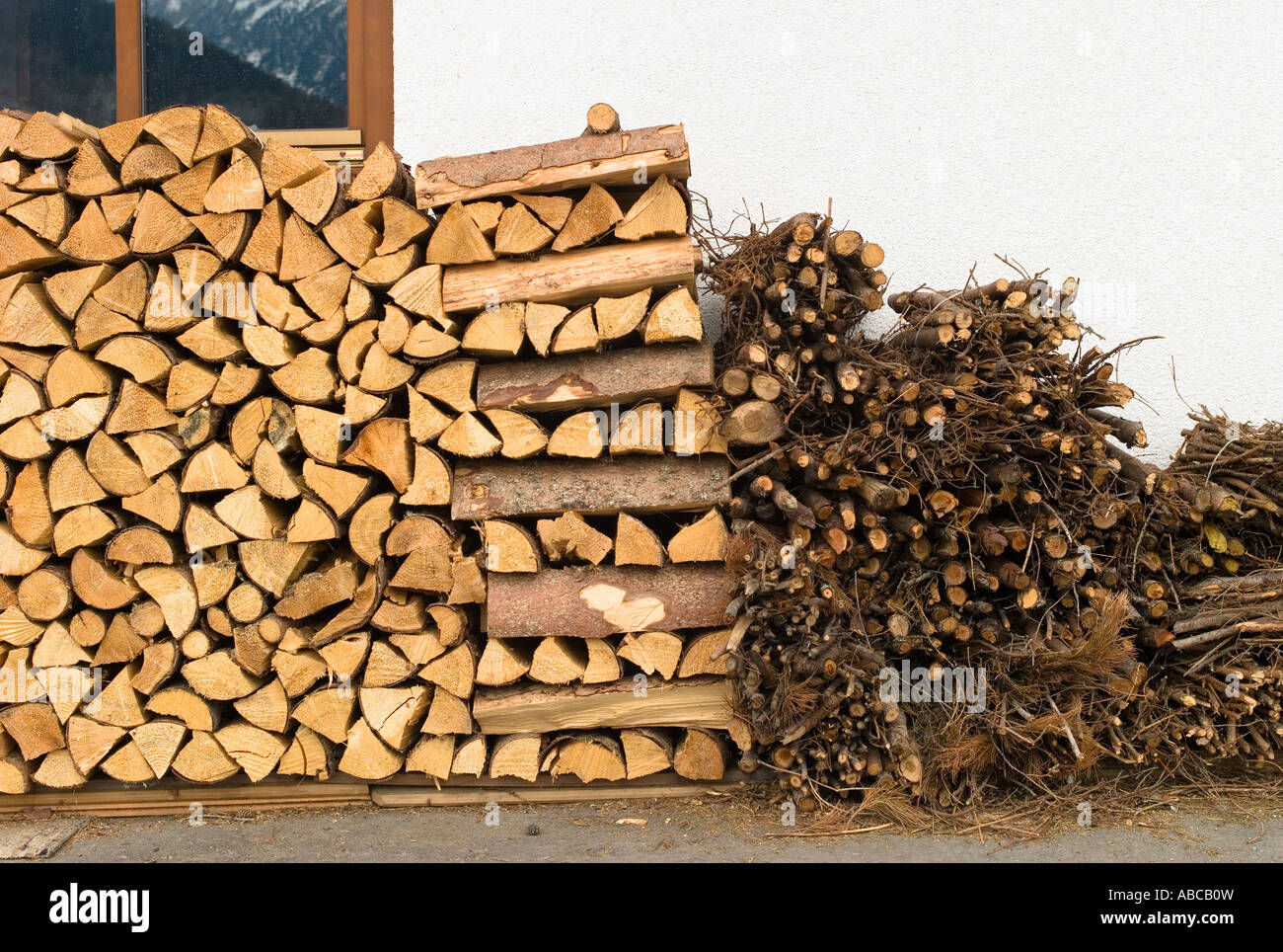 Holzstapel winter hi-res stock photography and images - Alamy