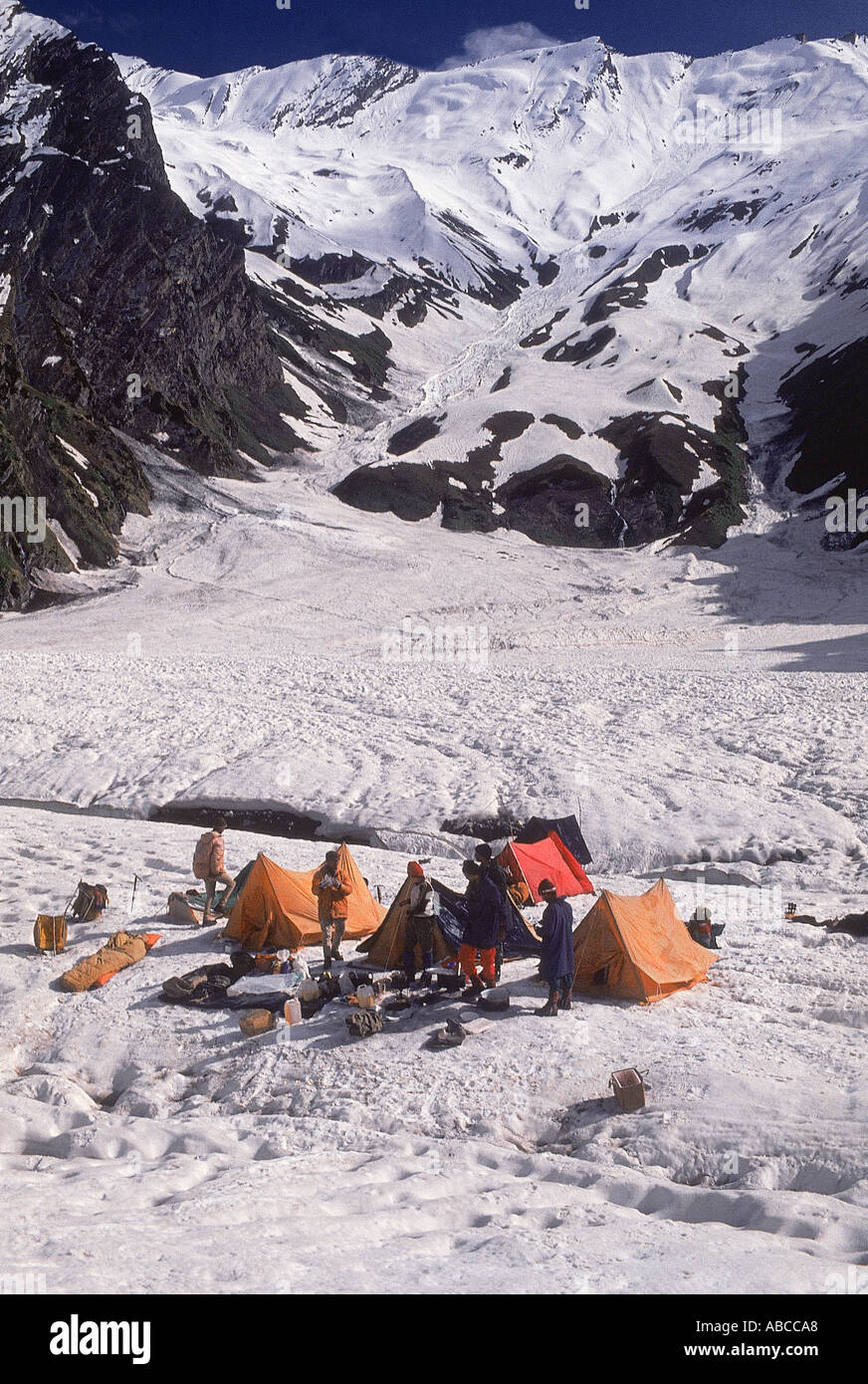 Beas river manali hi-res stock photography and images - Alamy