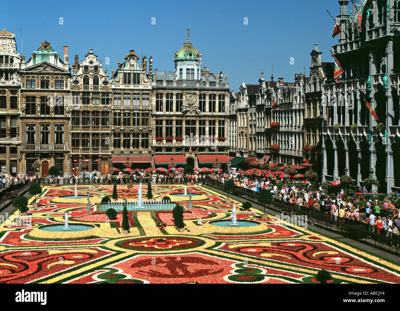 Flower display, Grand Place, Brussels, Belgium Stock Photo - Alamy