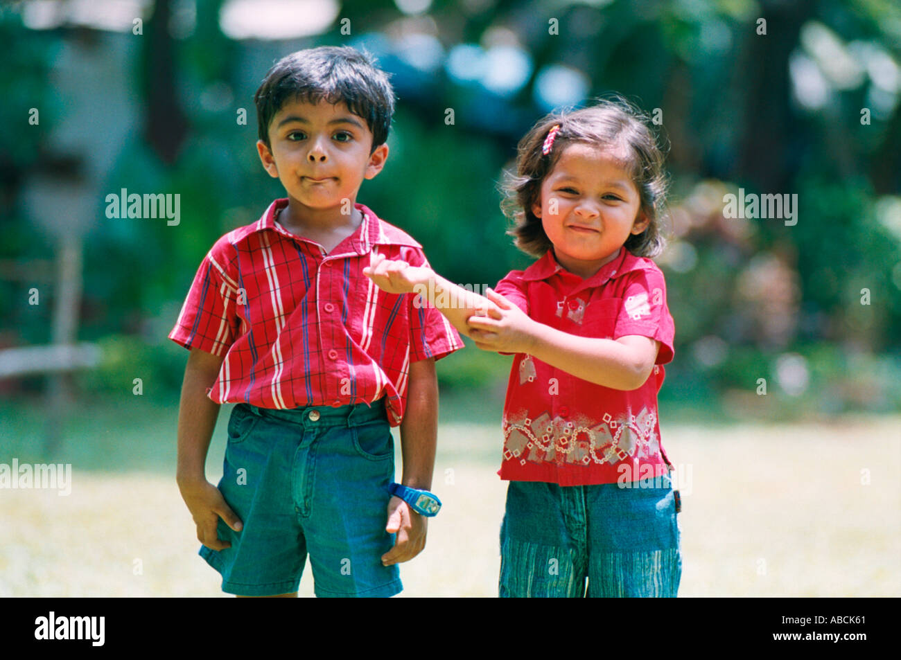 SSA70131 Young Indian boy Yash and girl Esha Stock Photo - Alamy