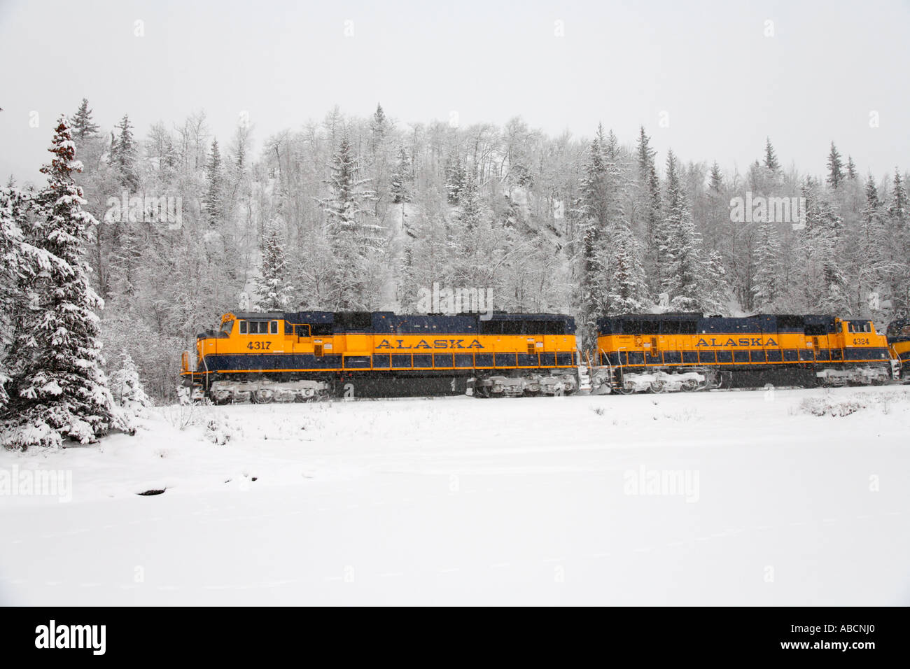 The alaska railroad train winter hi-res stock photography and images ...