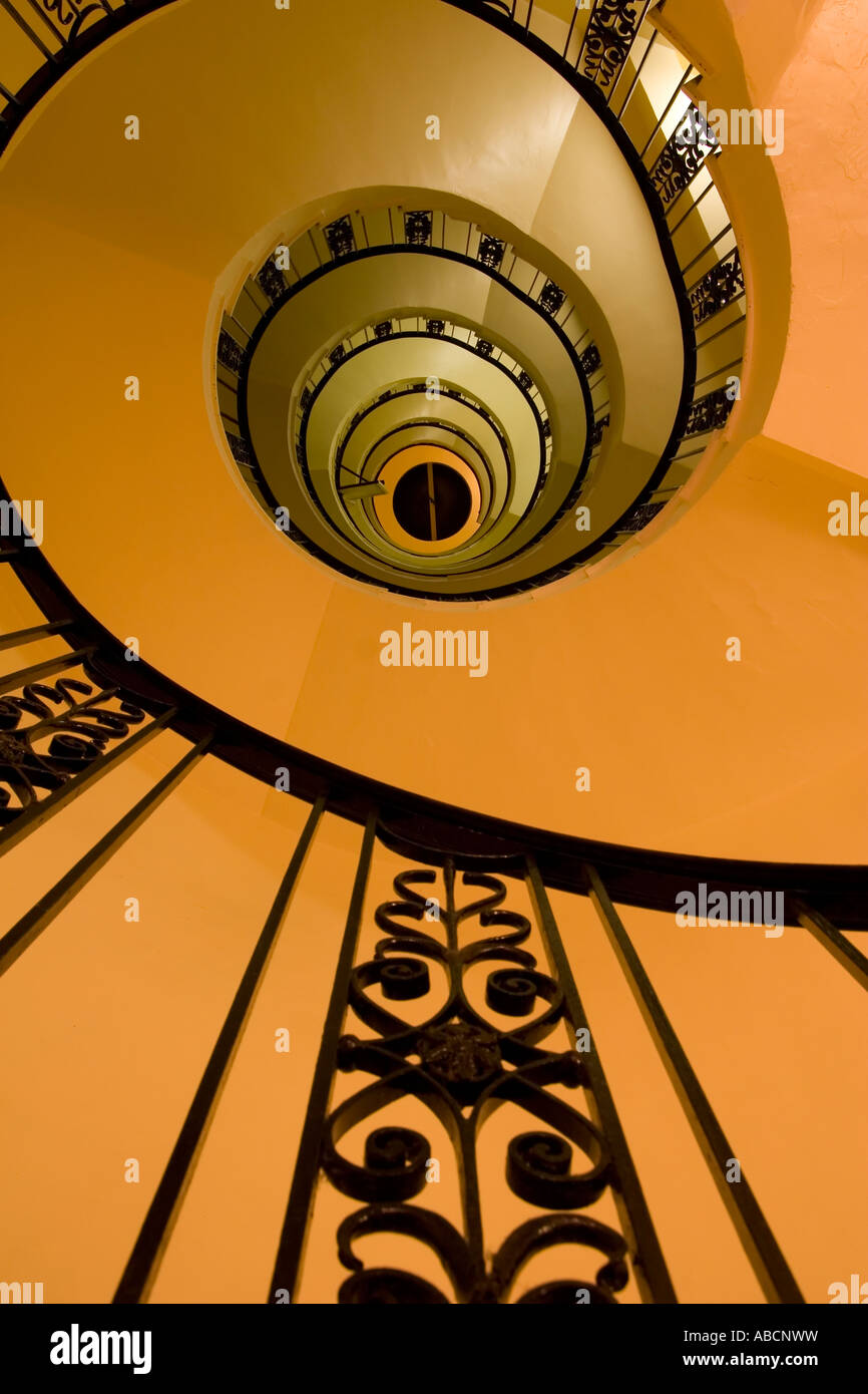 Cheers tv show hi-res stock photography and images - Alamy