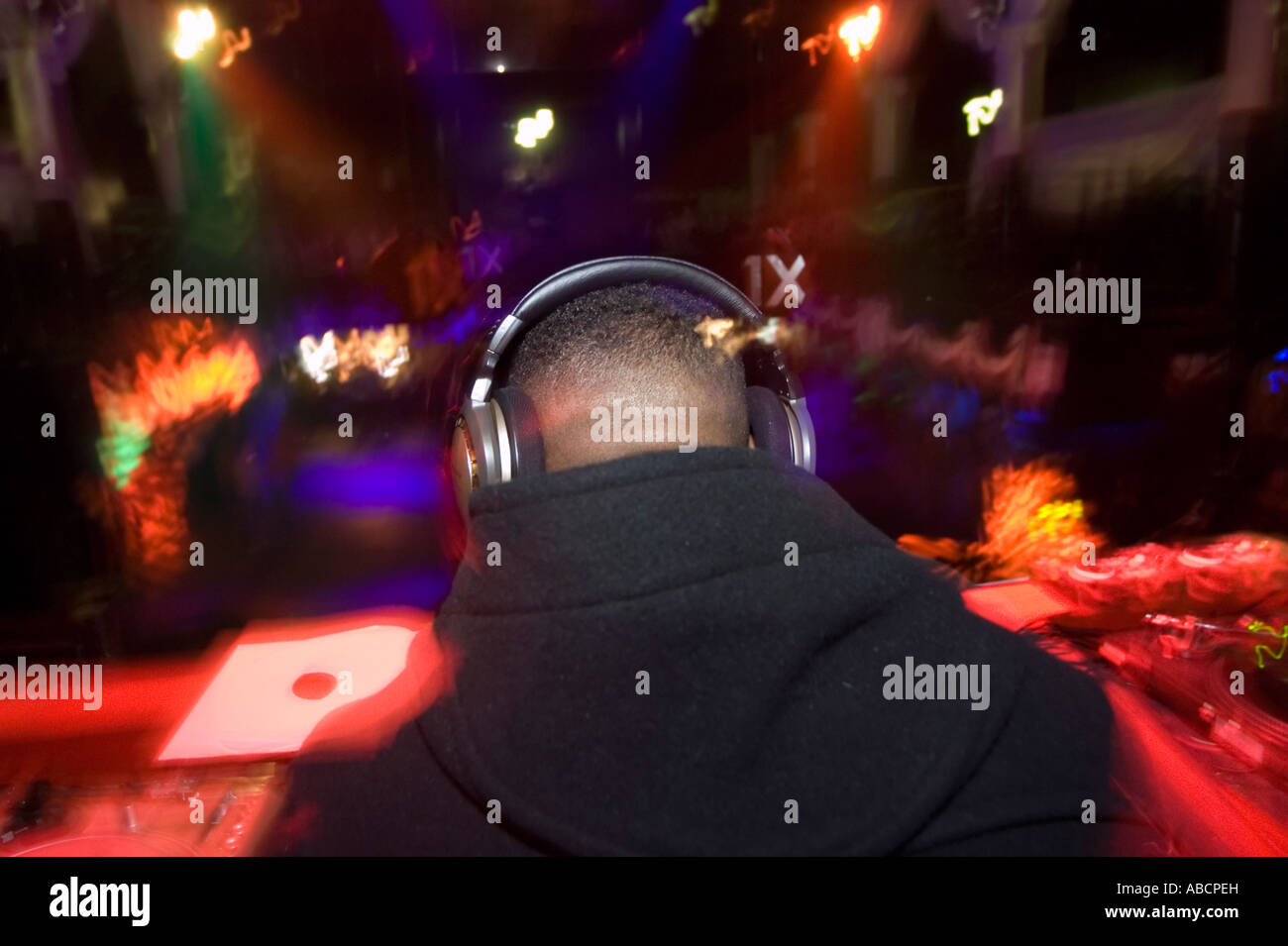 Back of djs head hi-res stock photography and images - Alamy