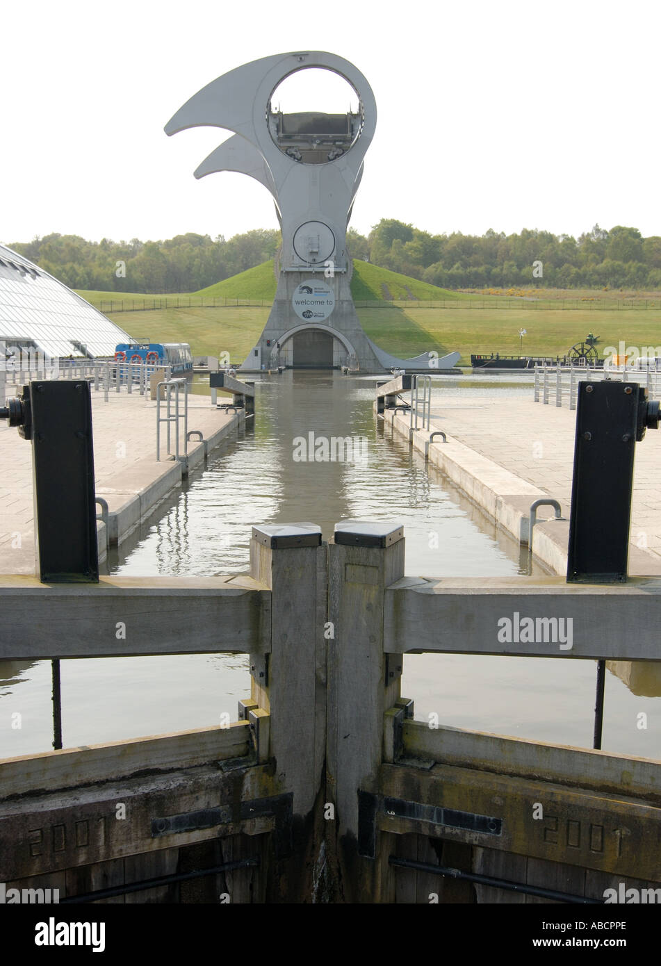 The Falkirk Wheel is the only rotating boat lift connecting two canals ...