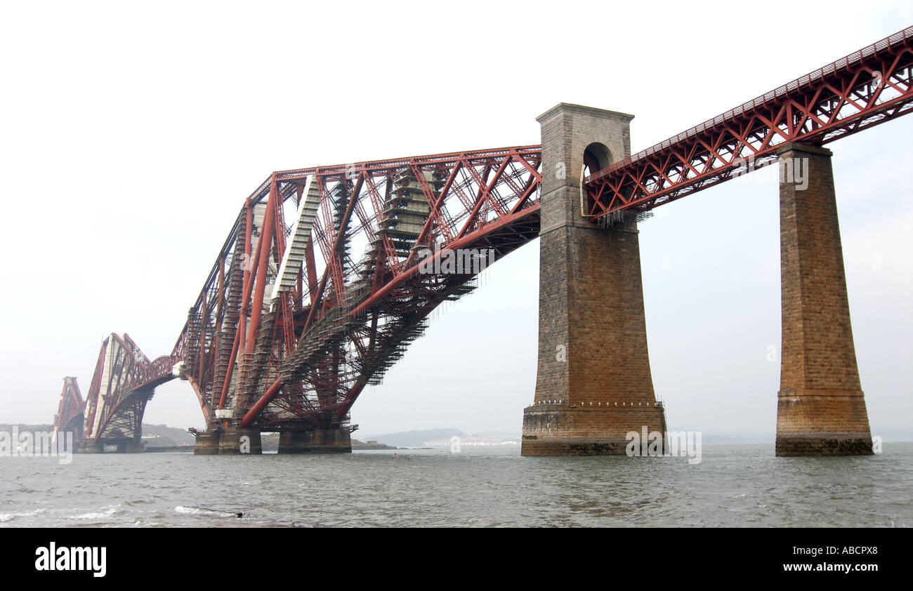 Forth bridge painting hi-res stock photography and images - Alamy