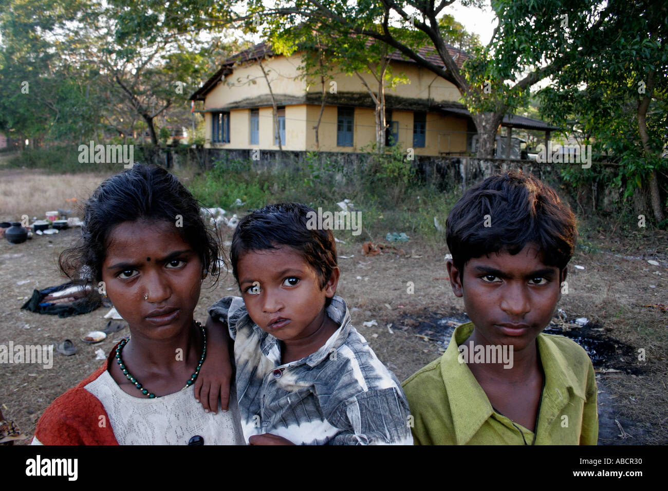 Homeless Family At Campsite Udupi Karnatika India Stock Photo - Alamy