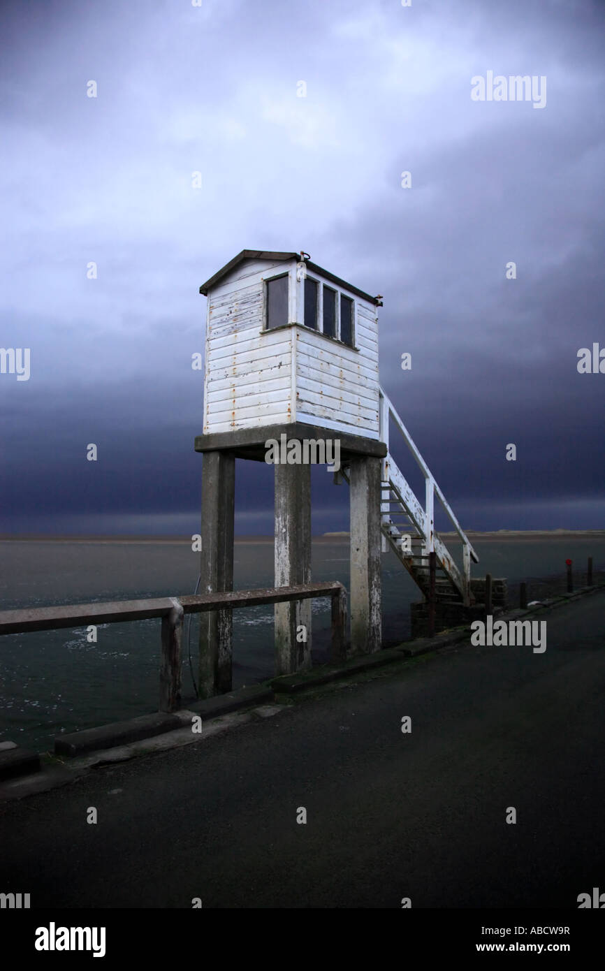 Safety Hut on the causeway to Lindisfarne Northumberland Stock Photo ...