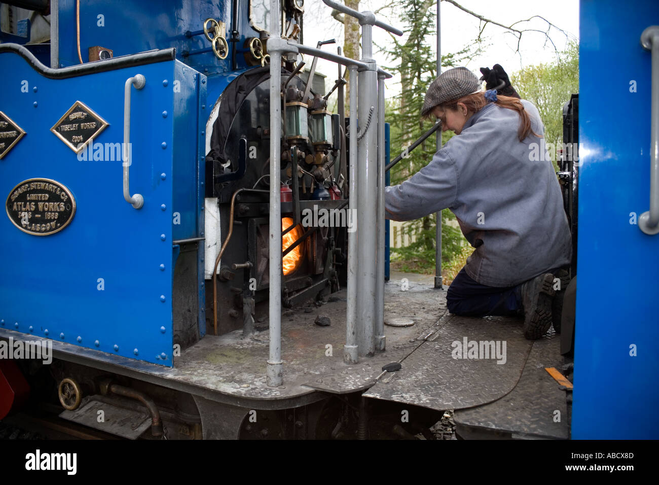 Stoker on locomotive steam train hi-res stock photography and images ...
