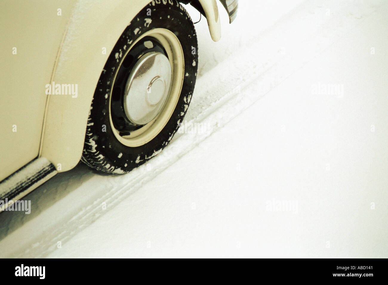 Vintage car in the snow Stock Photo - Alamy