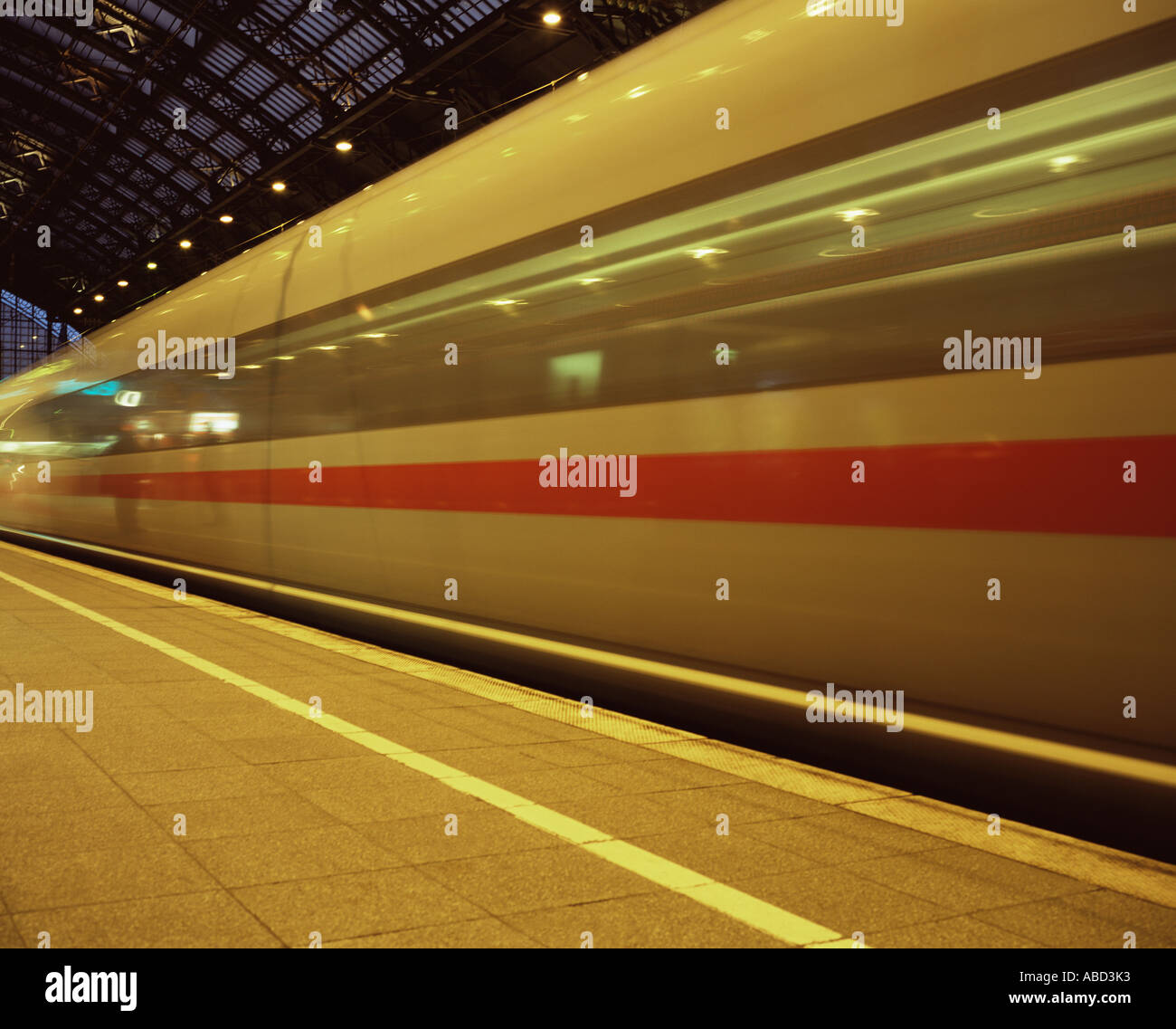 Moving train hi-res stock photography and images - Alamy