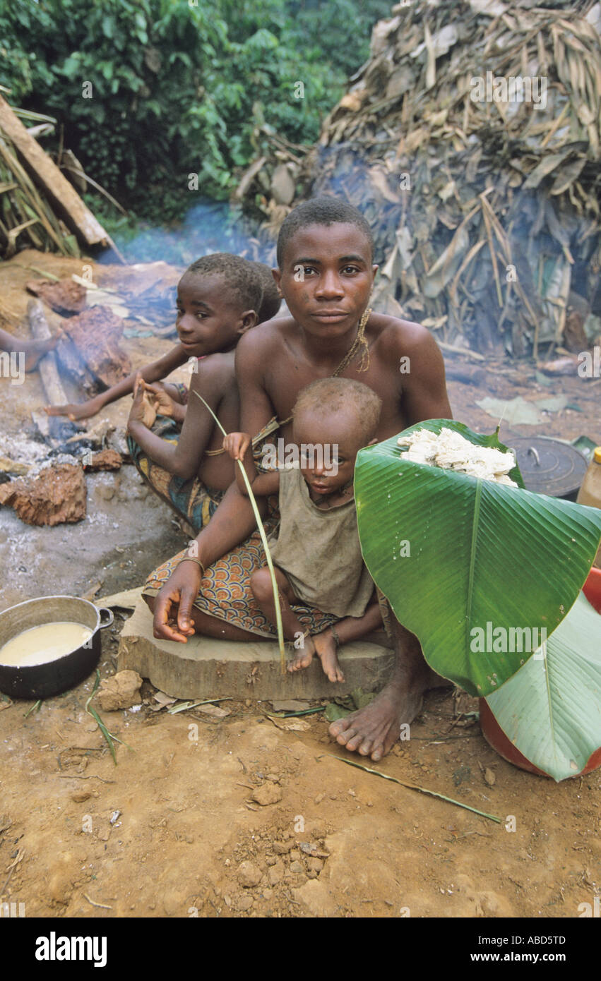 Pygmy family congo hi-res stock photography and images - Alamy