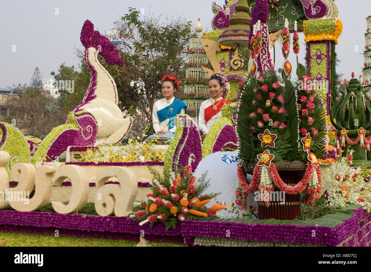 Float costume participants parade Chiang Mai Flower Festival north ...