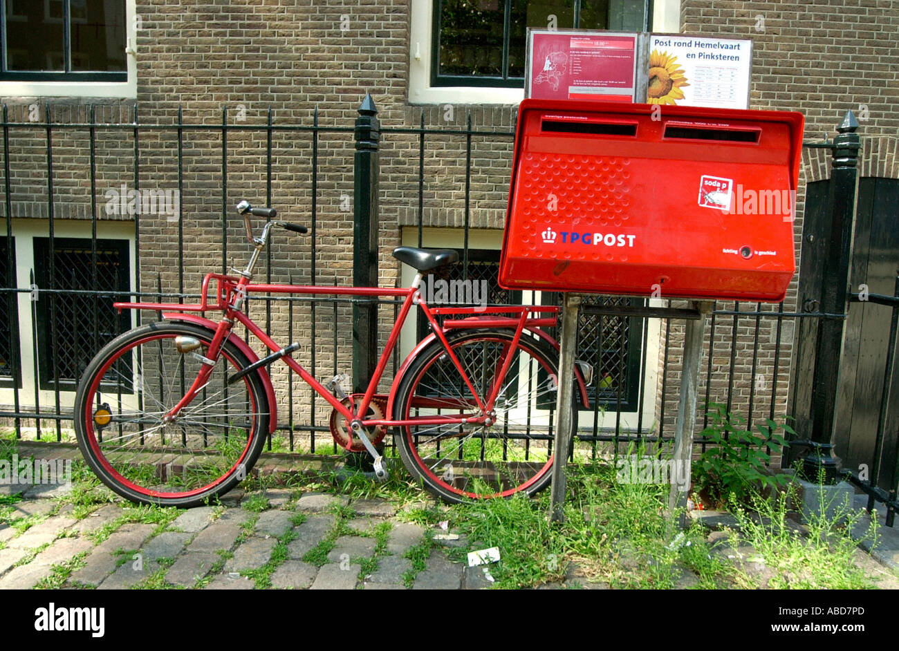 Delivery bike holland hi-res stock photography and images - Alamy