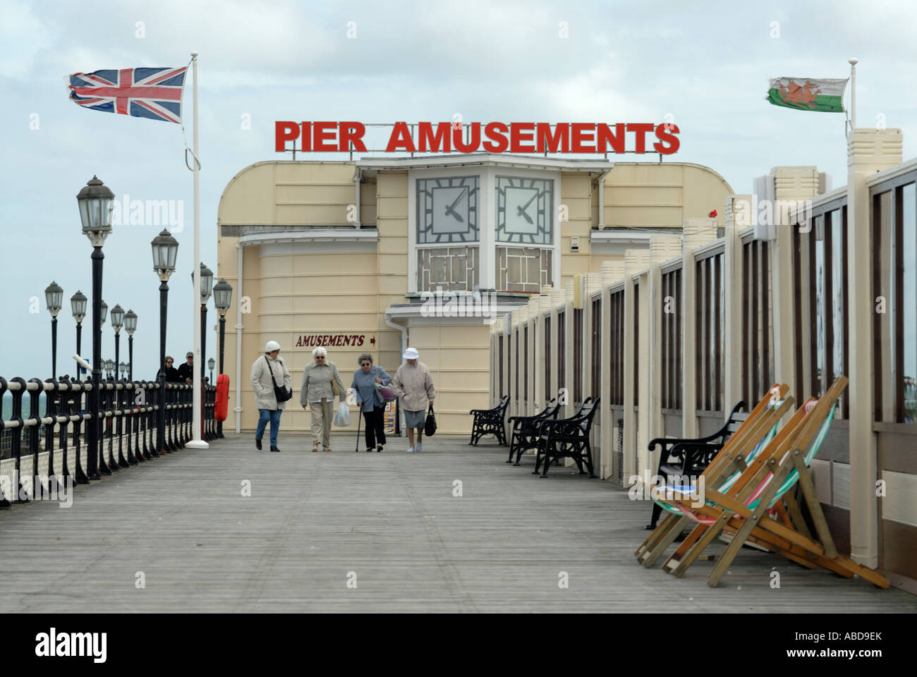 Old worthing hi-res stock photography and images - Alamy