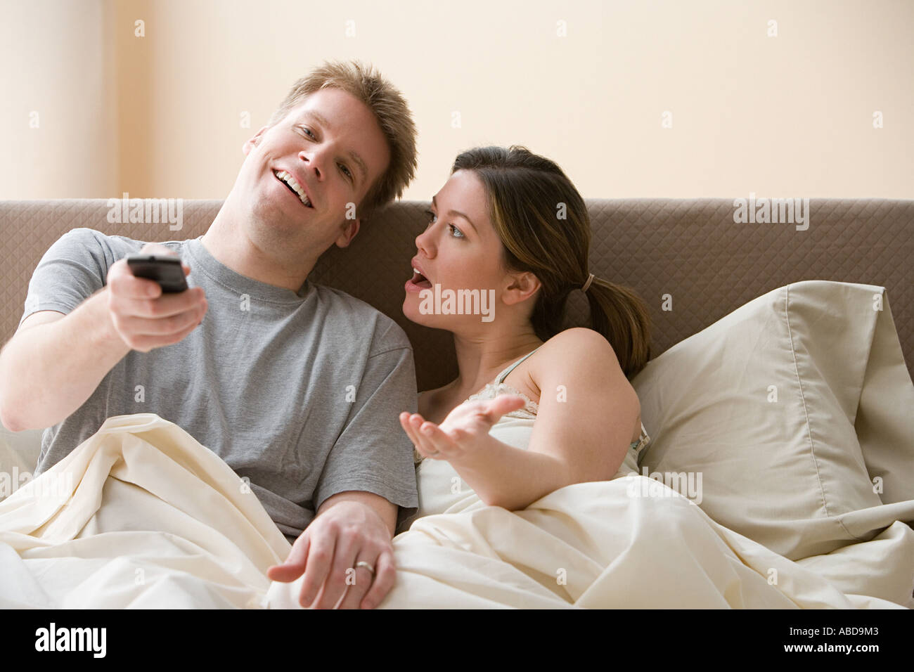 Couple arguing home tv hi-res stock photography and images - Alamy