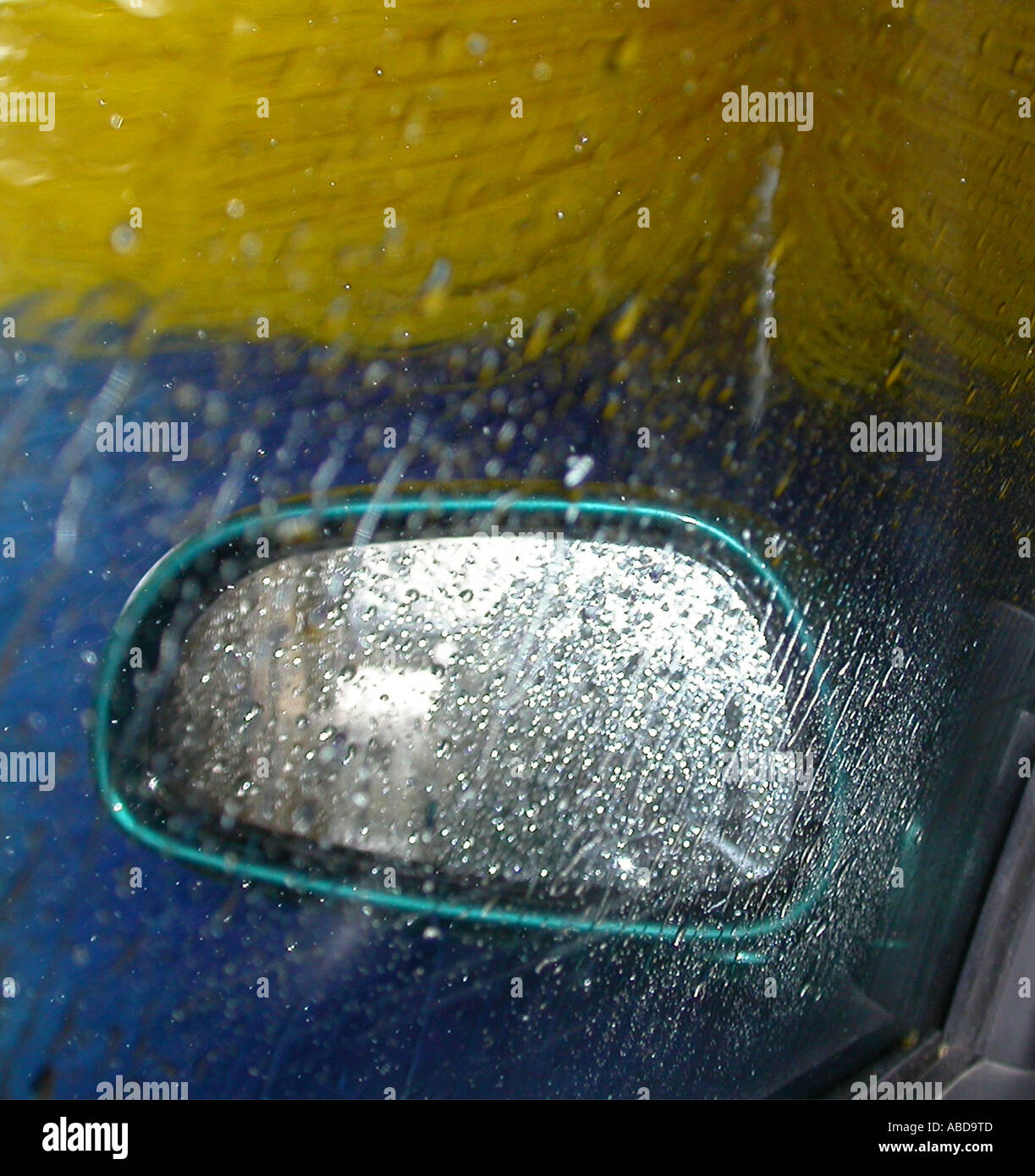 Car washing bay hi-res stock photography and images - Alamy