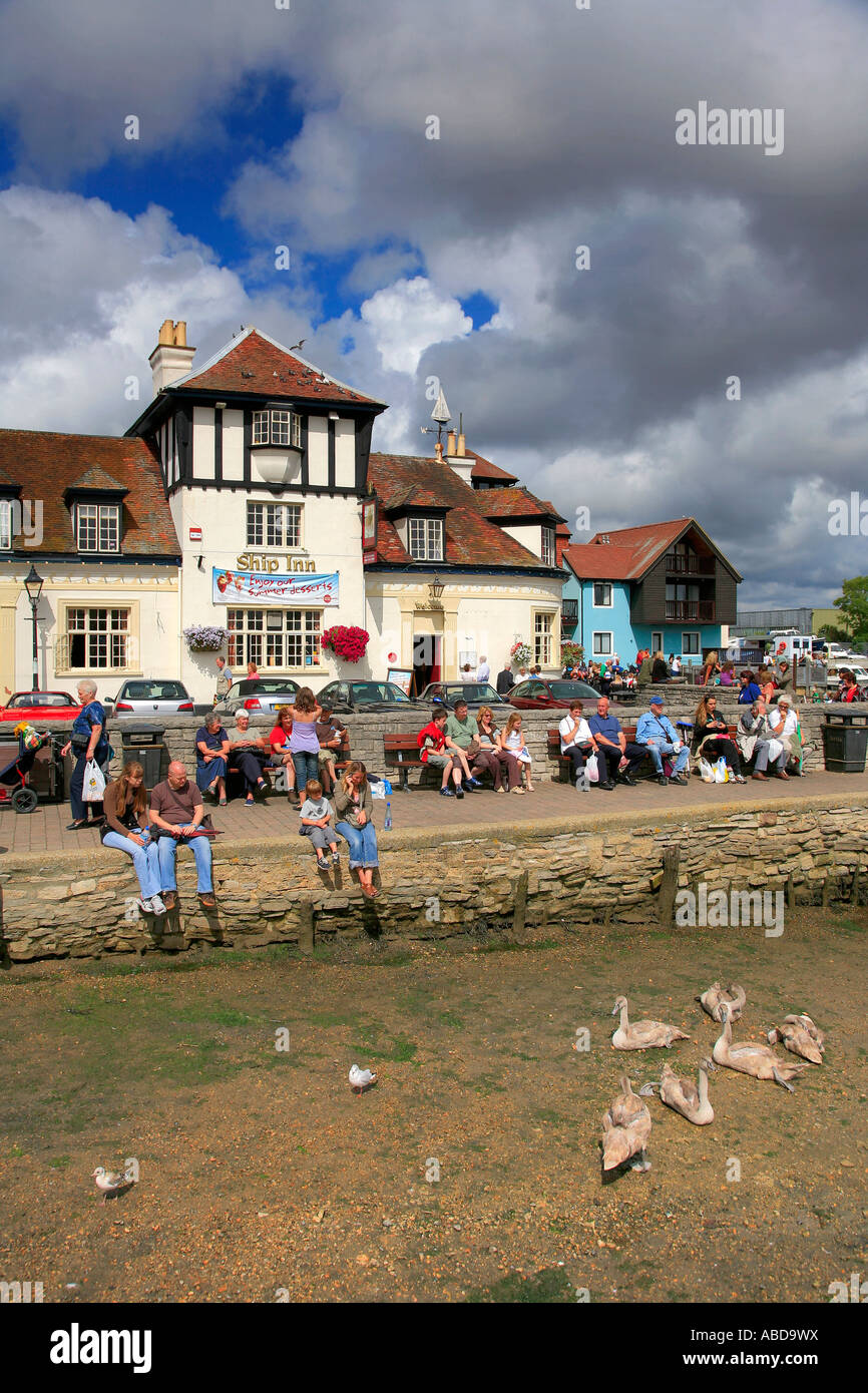 The Ship Inn pub, Quay Hill, Lymington town, Hampshire England Britain ...