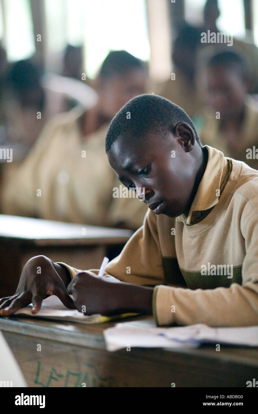 Pygmy children at school in the Republic of Congo Stock Photo - Alamy
