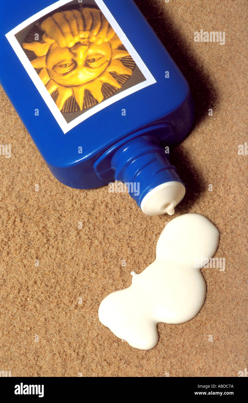 Skin suncream hi-res stock photography and images - Alamy