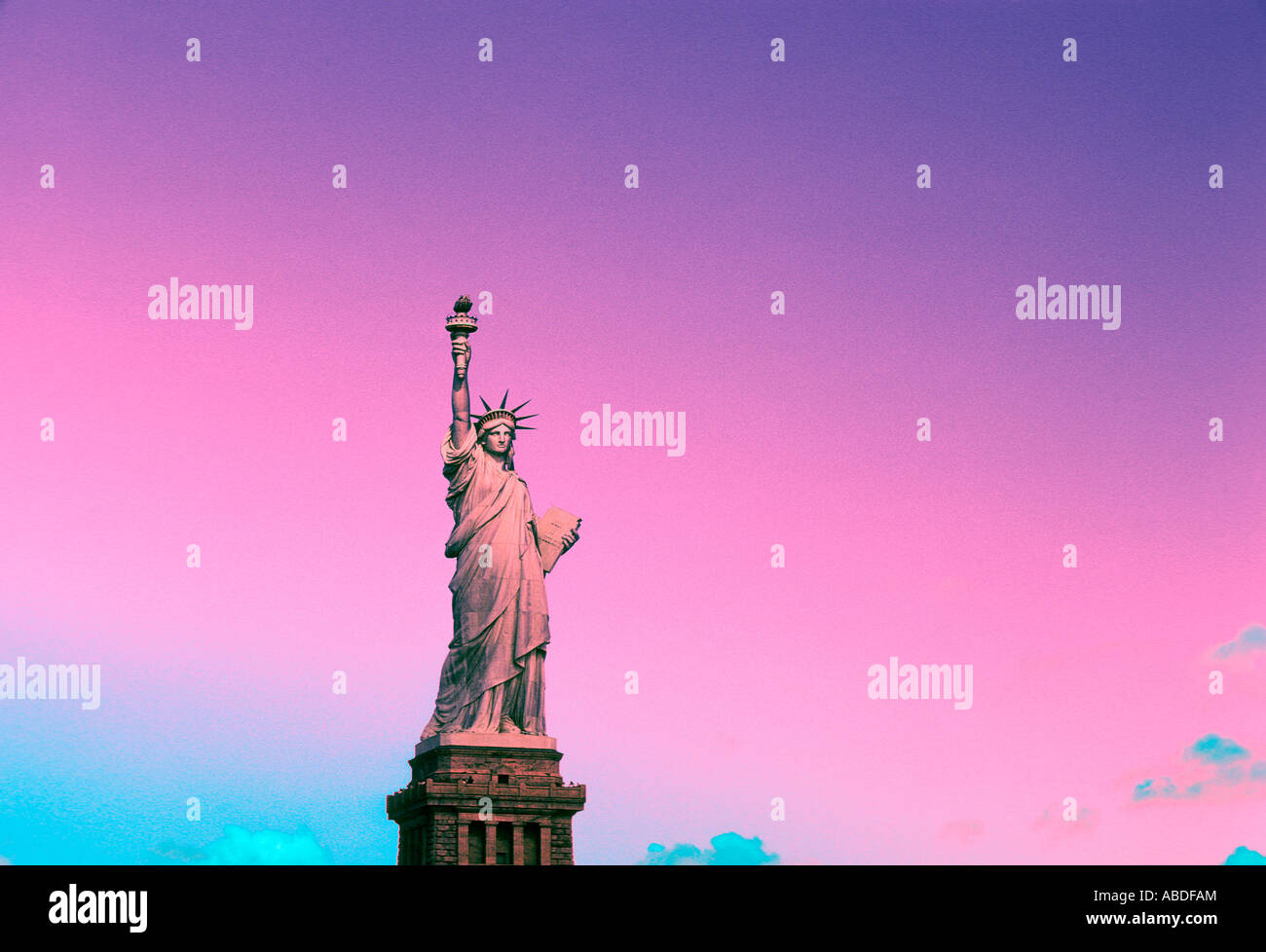 Immigration symbolism hi-res stock photography and images - Alamy