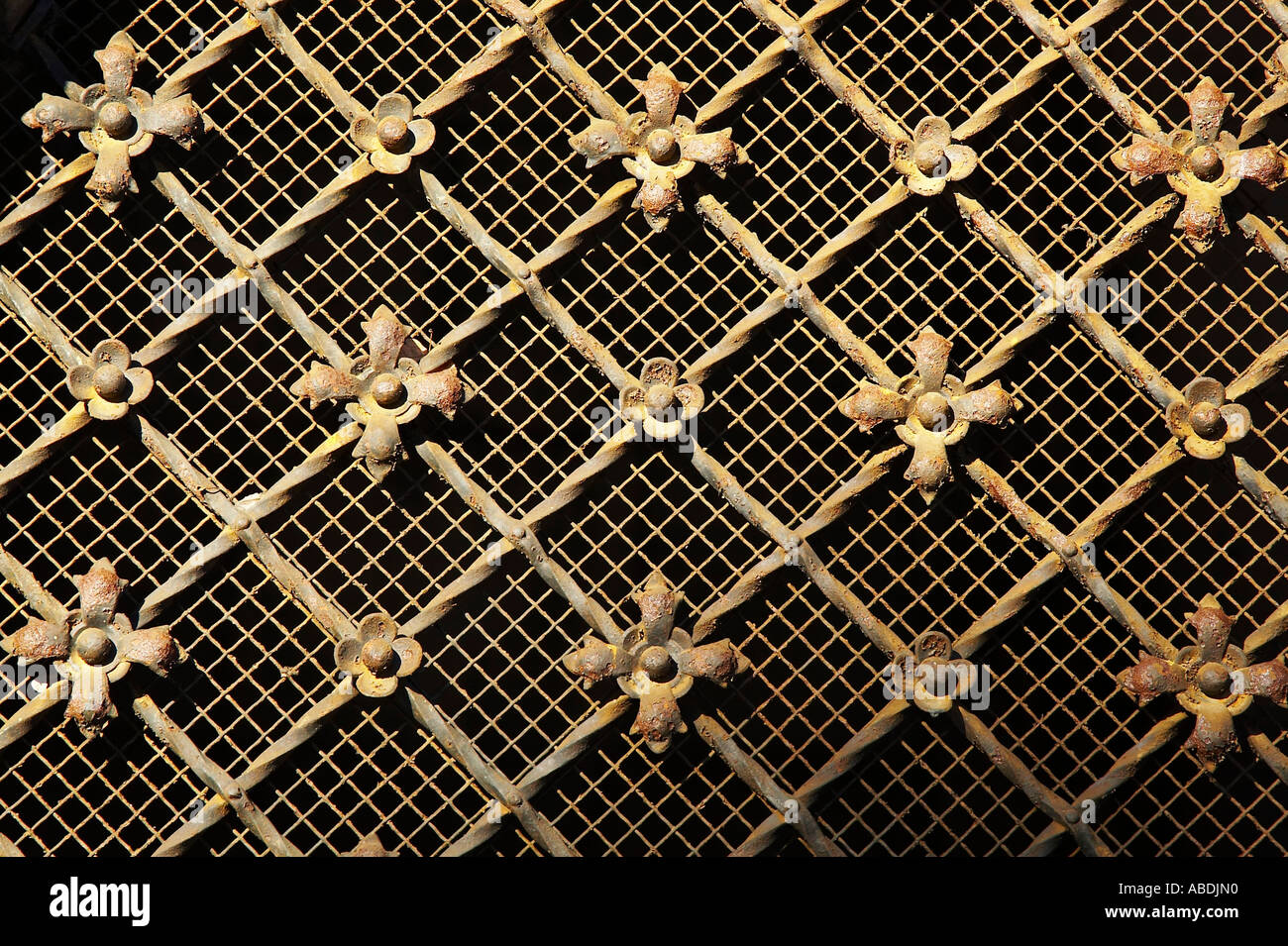 Metal screens hi-res stock photography and images - Alamy