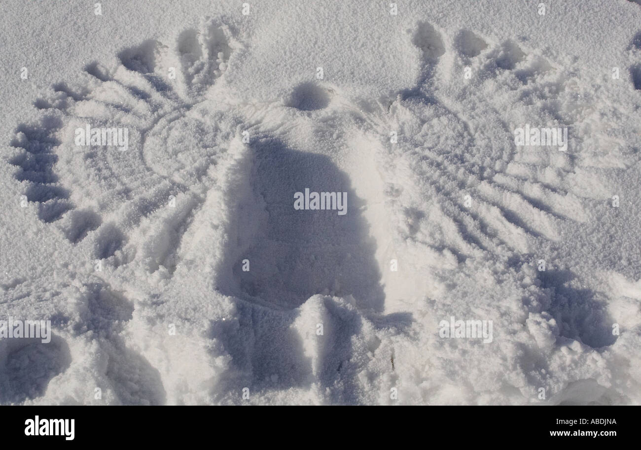 Imprint angel snow winter hi-res stock photography and images - Alamy