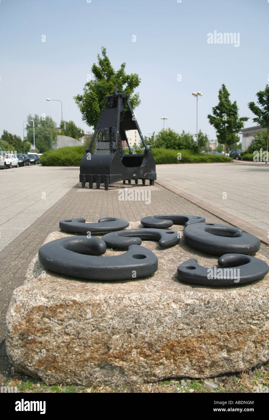 Mining Sculptures Cardiff Bay Stock Photo - Alamy
