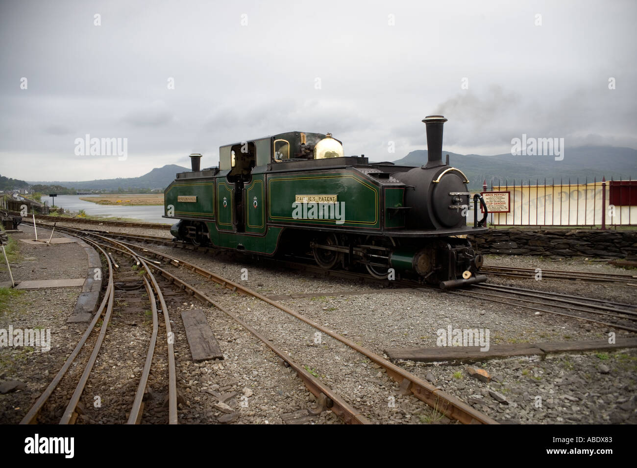 The Earl of Merioneth narrow gauge steam train by Boston Lodge works ...