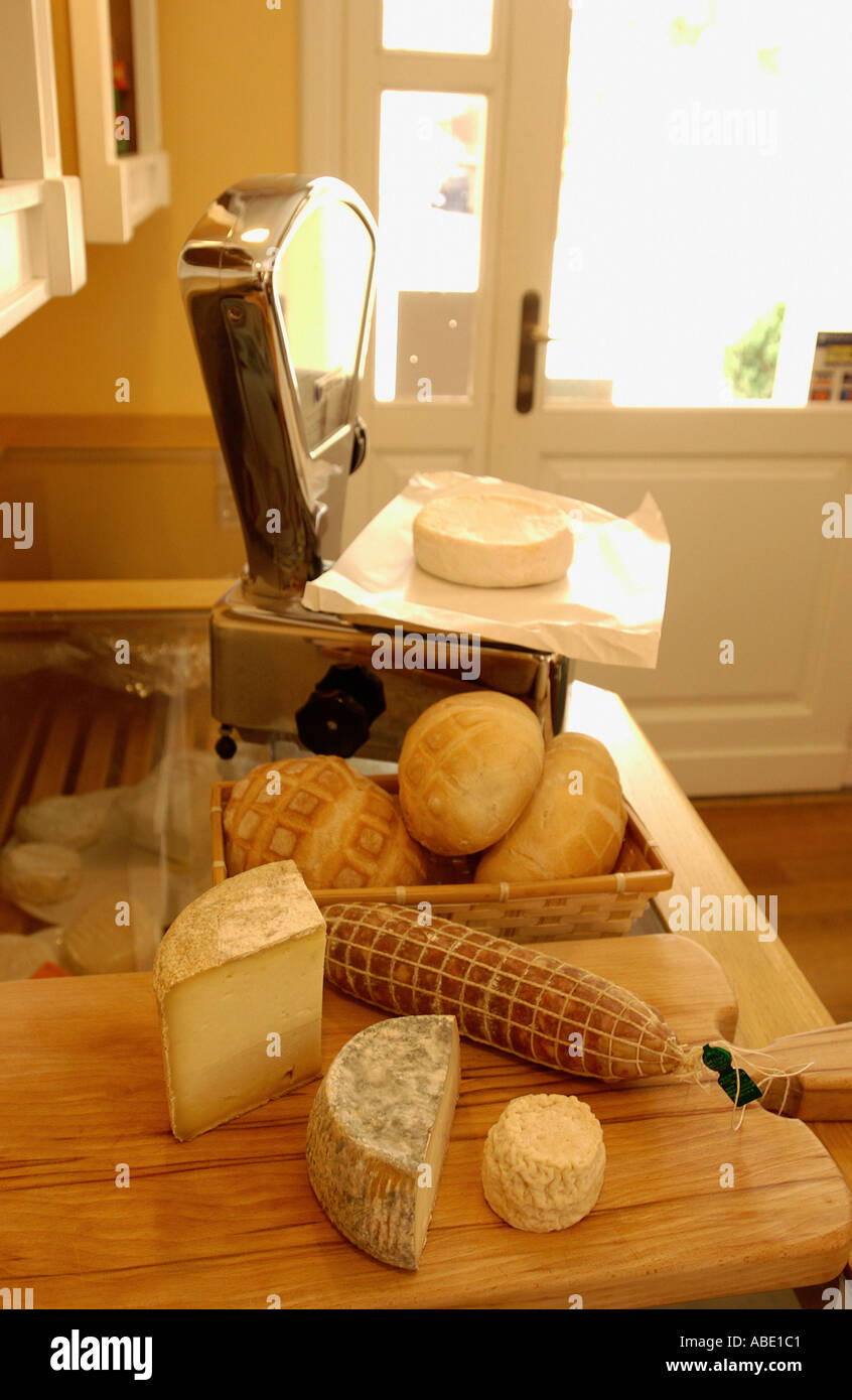 Ht scales hi-res stock photography and images - Alamy