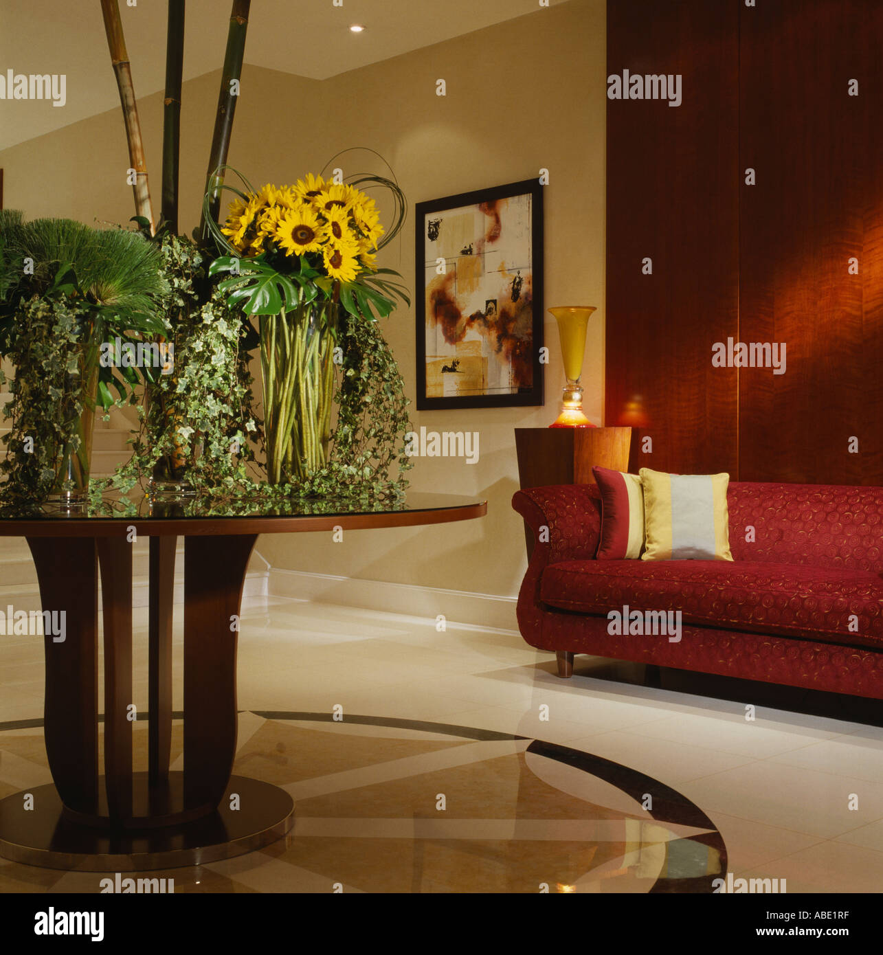 Trailing sunflowers hi-res stock photography and images - Alamy