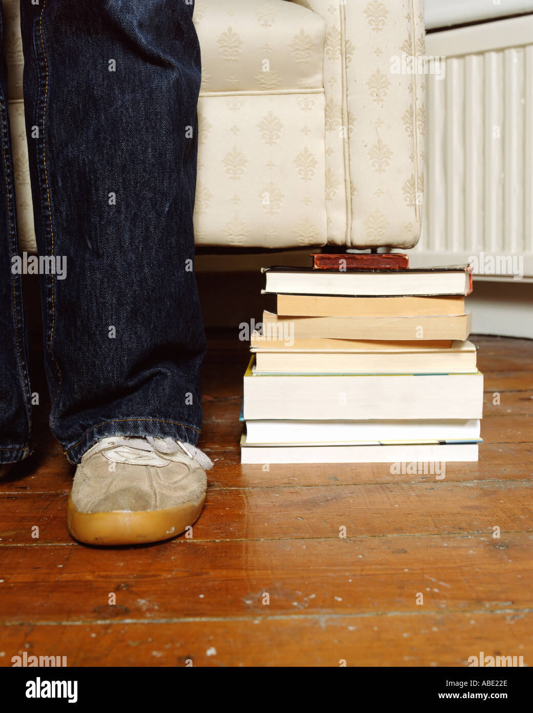 Old books pile floor hi-res stock photography and images - Alamy