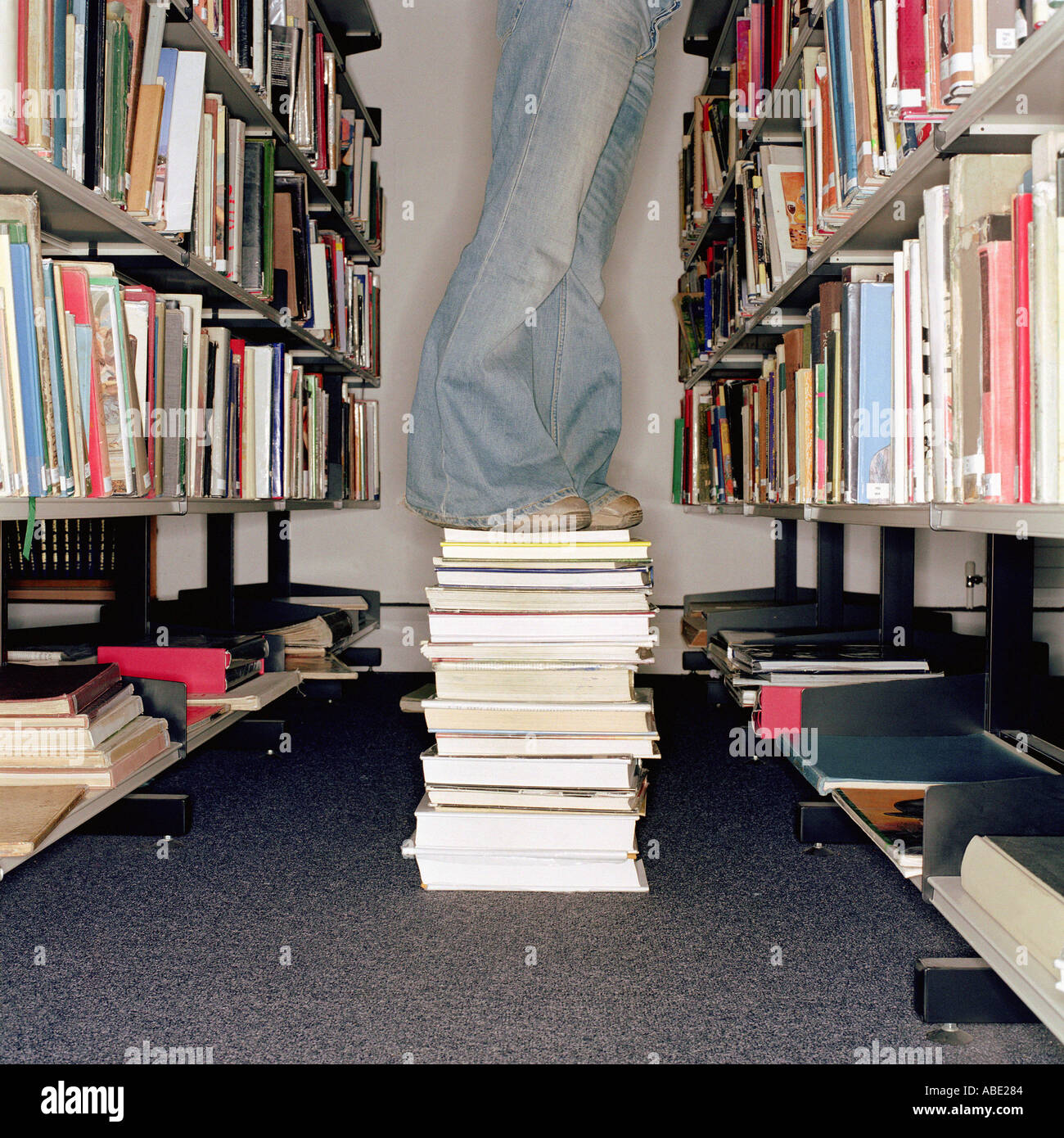 Row Of Books On Shelf High Resolution Stock Photography and Images - Alamy